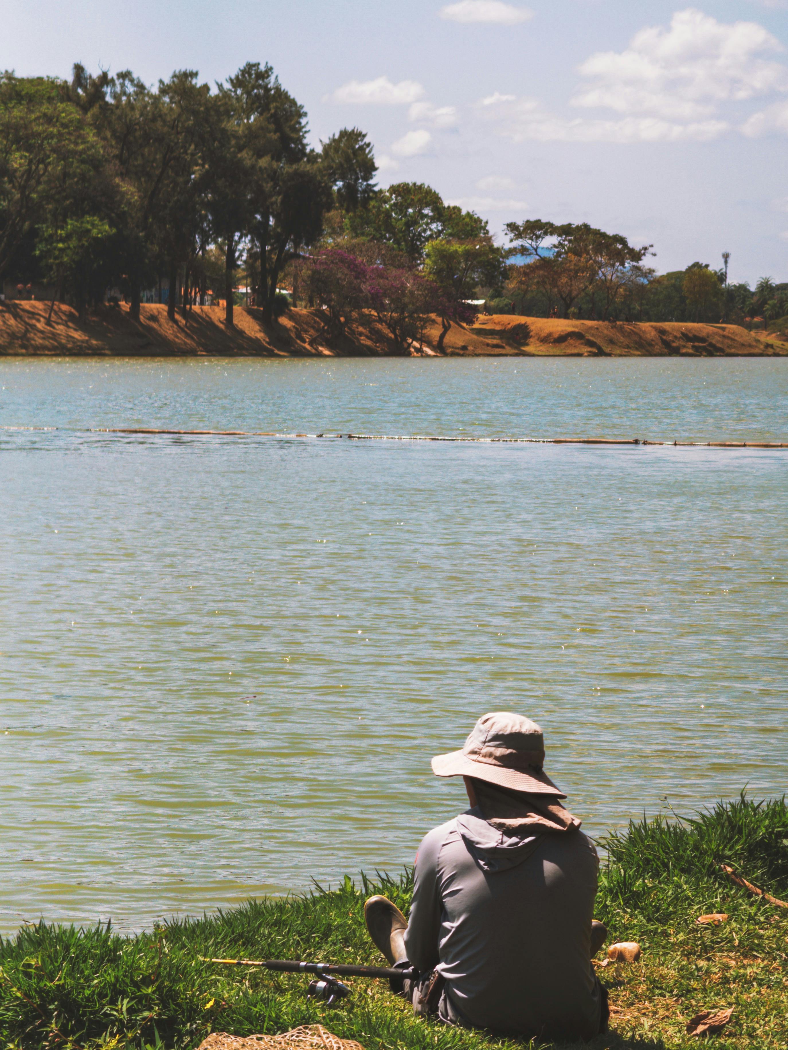 Sitting Alone Photos, Download The BEST Free Sitting Alone Stock Photos ...