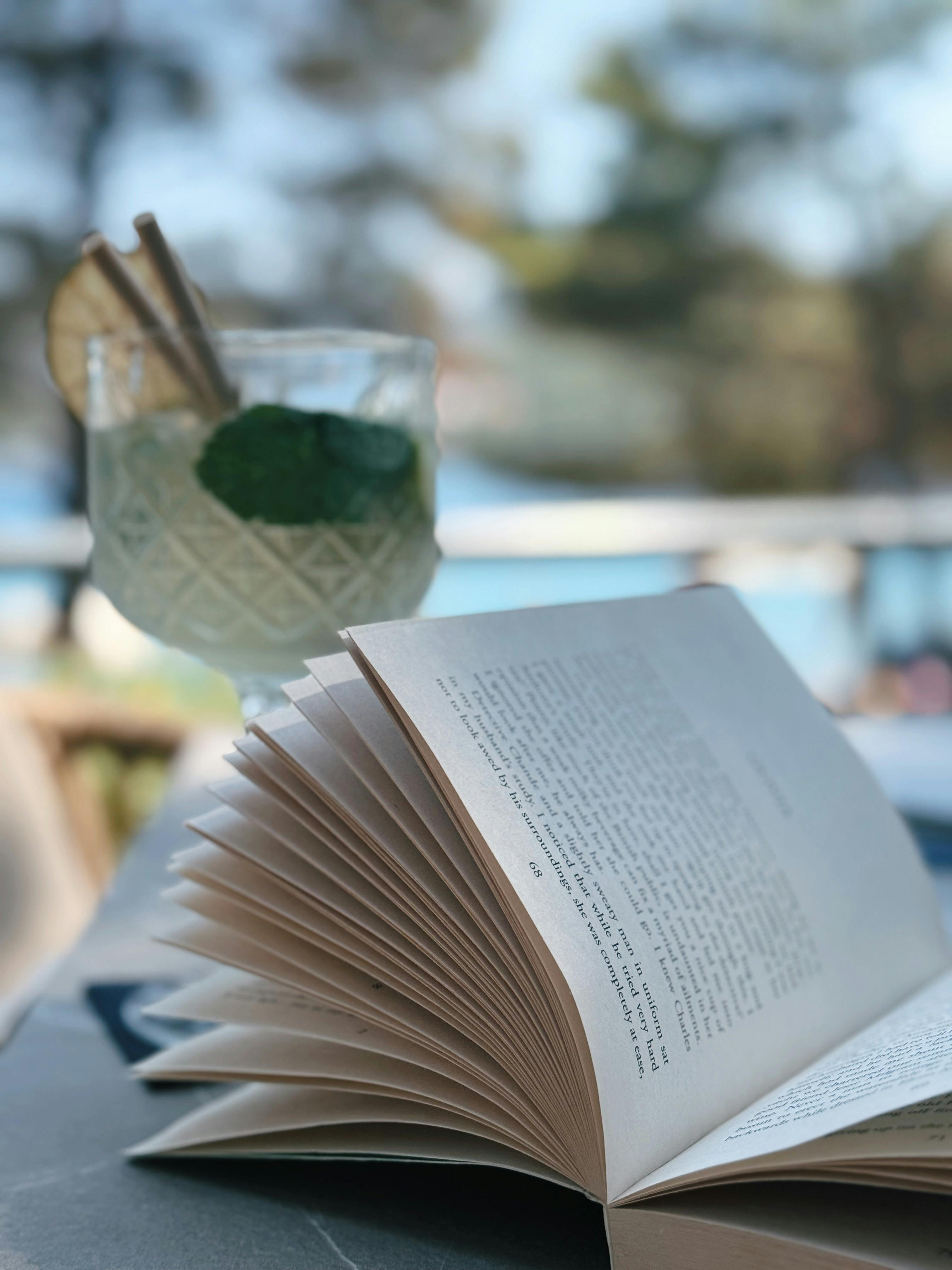 Book On The Table Photos, Download The BEST Free Book On The Table ...