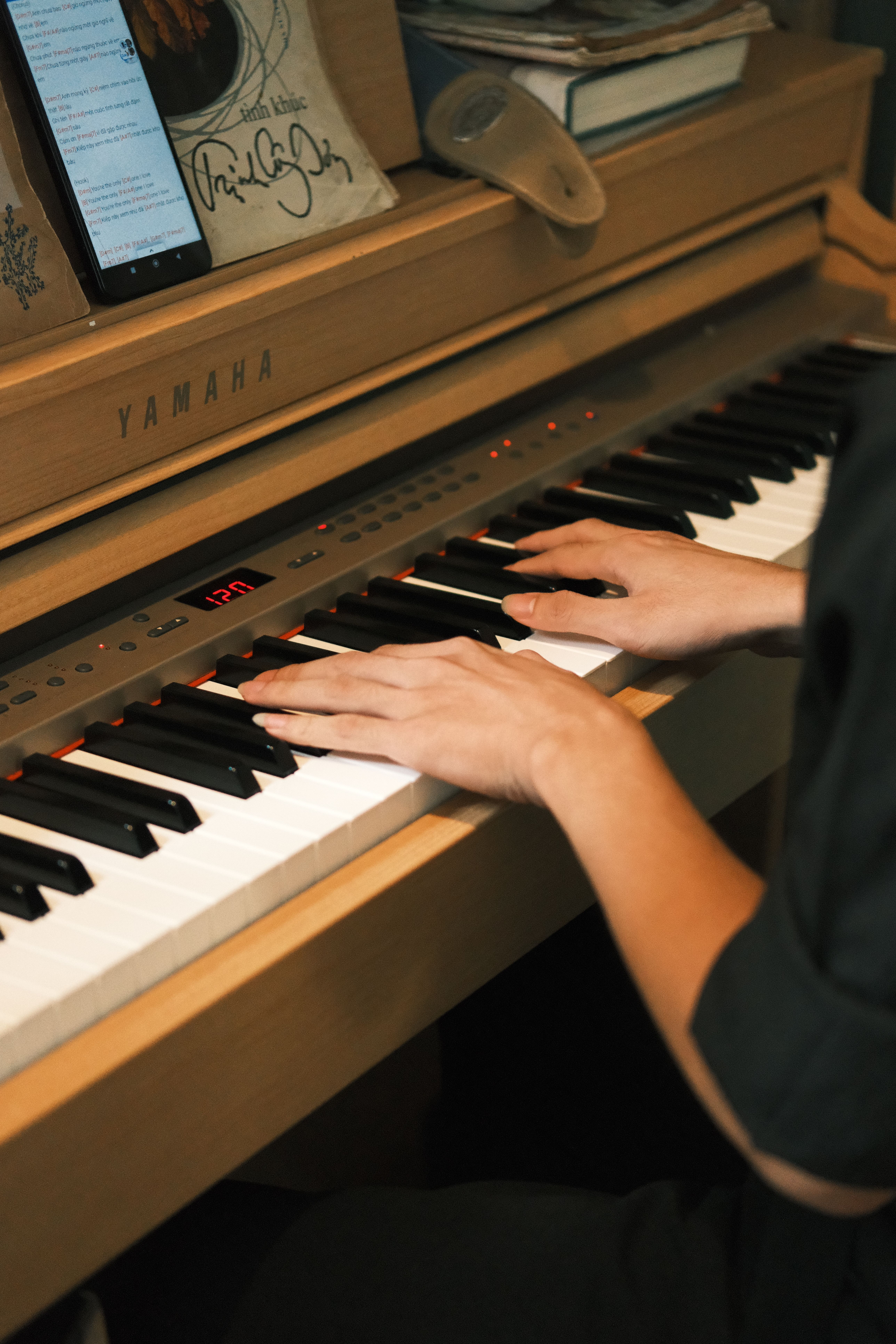 Images Of Piano Photos, Download The BEST Free Images Of Piano Stock ...