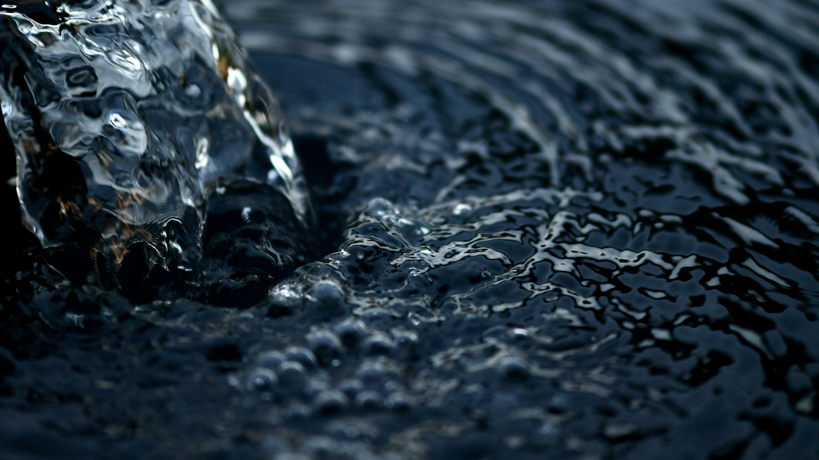 Ripple Effect Photos, Download The BEST Free Ripple Effect Stock Photos ...