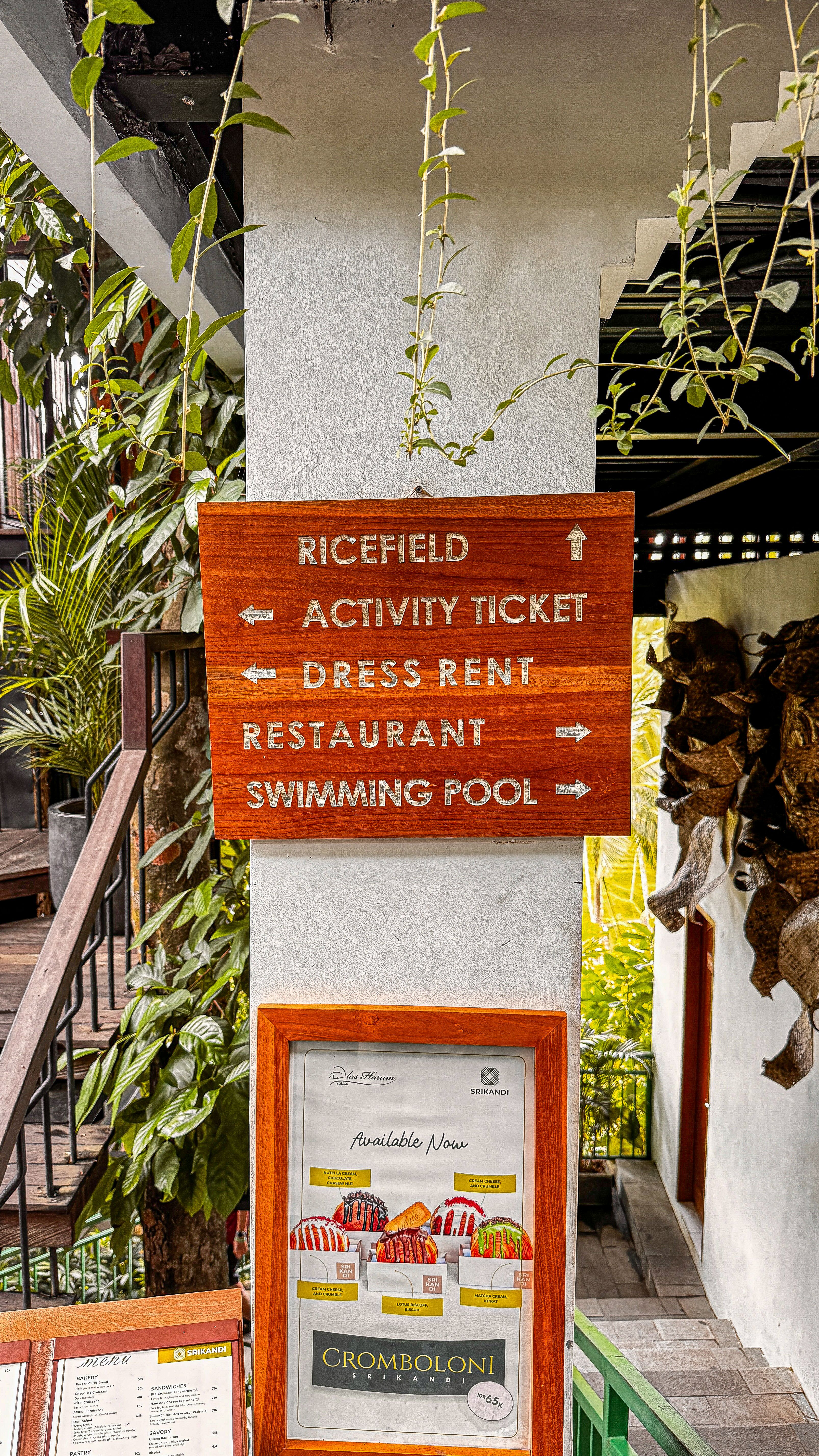 Resort Signage and Decor in Bali · Free Stock Photo