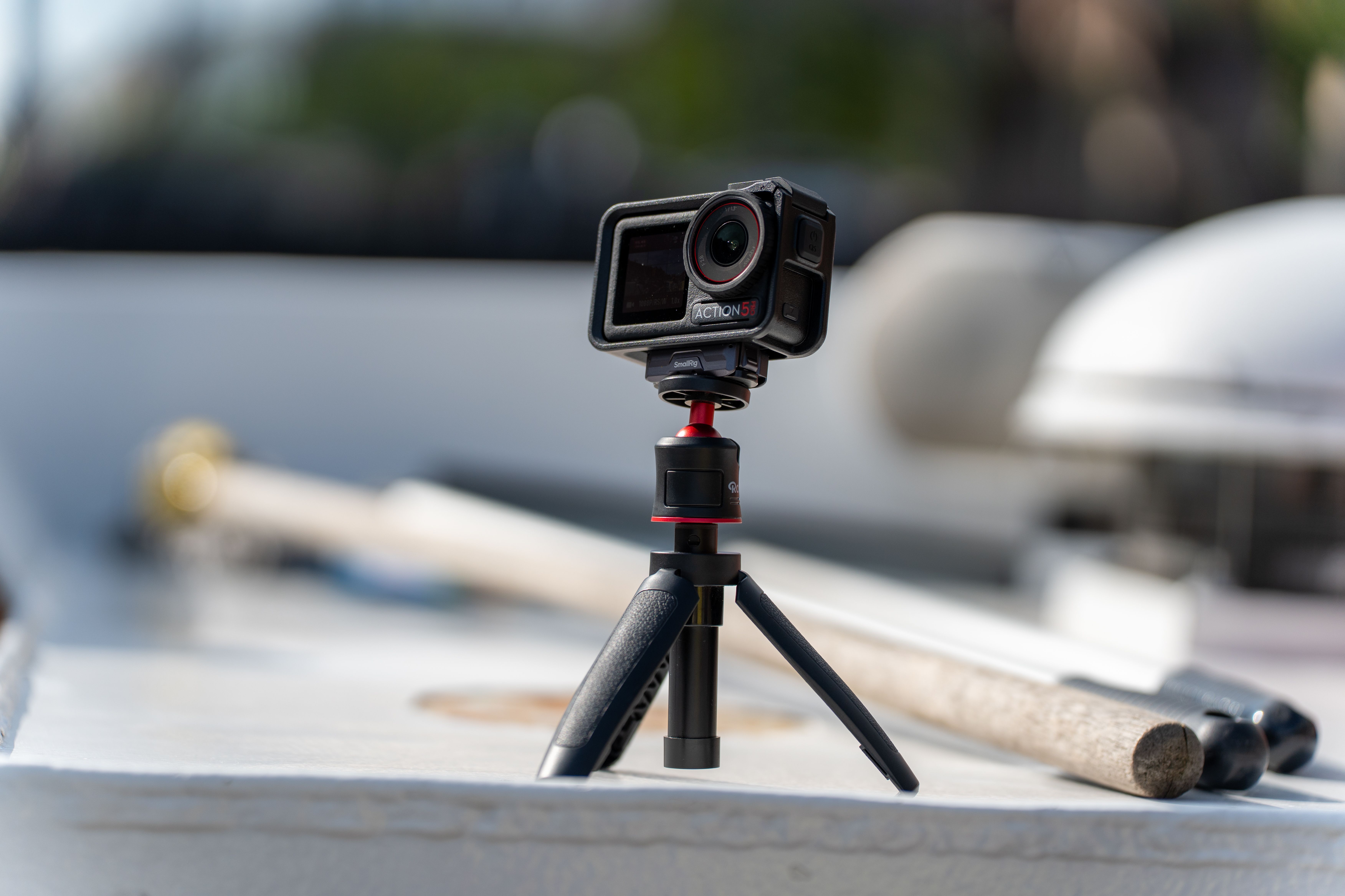 Compact Action Camera on Tripod Outdoors · Free Stock Photo