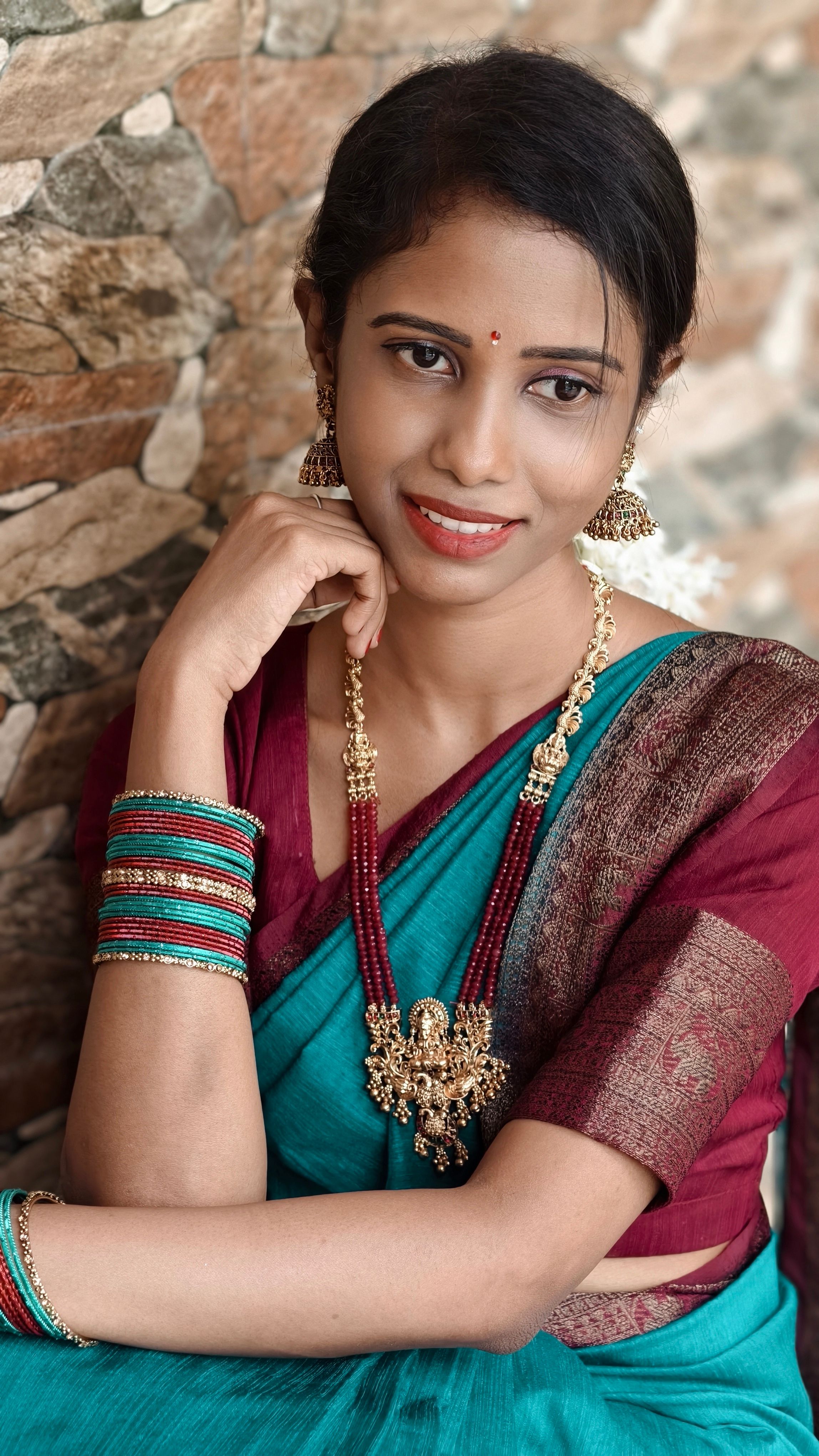 Jhumkas Photos, Download The BEST Free Jhumkas Stock Photos & HD Images