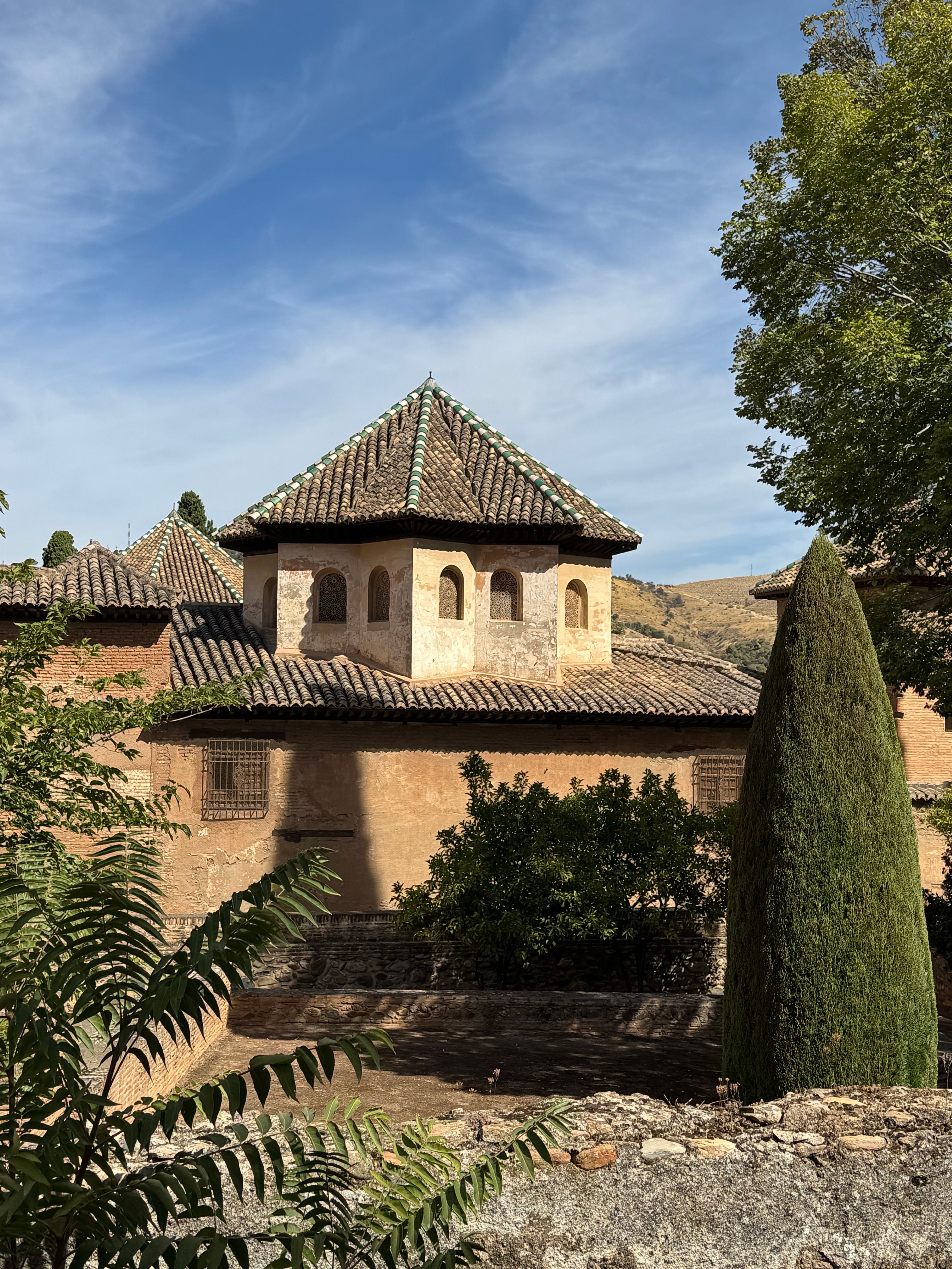 Historic Alhambra Architecture under Blue Sky · Free Stock Photo