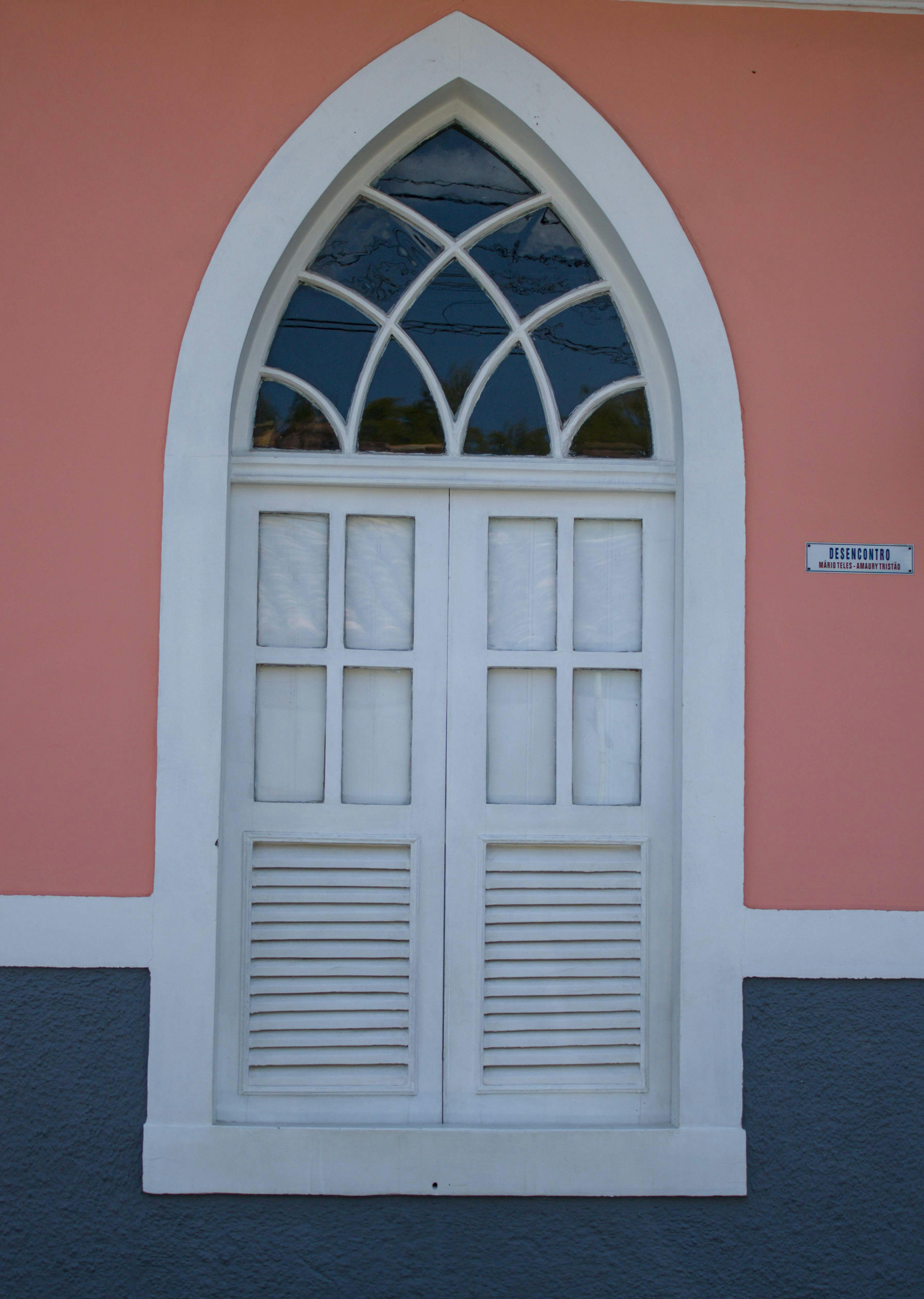 Elegant Colonial Arched Window in Rio · Free Stock Photo