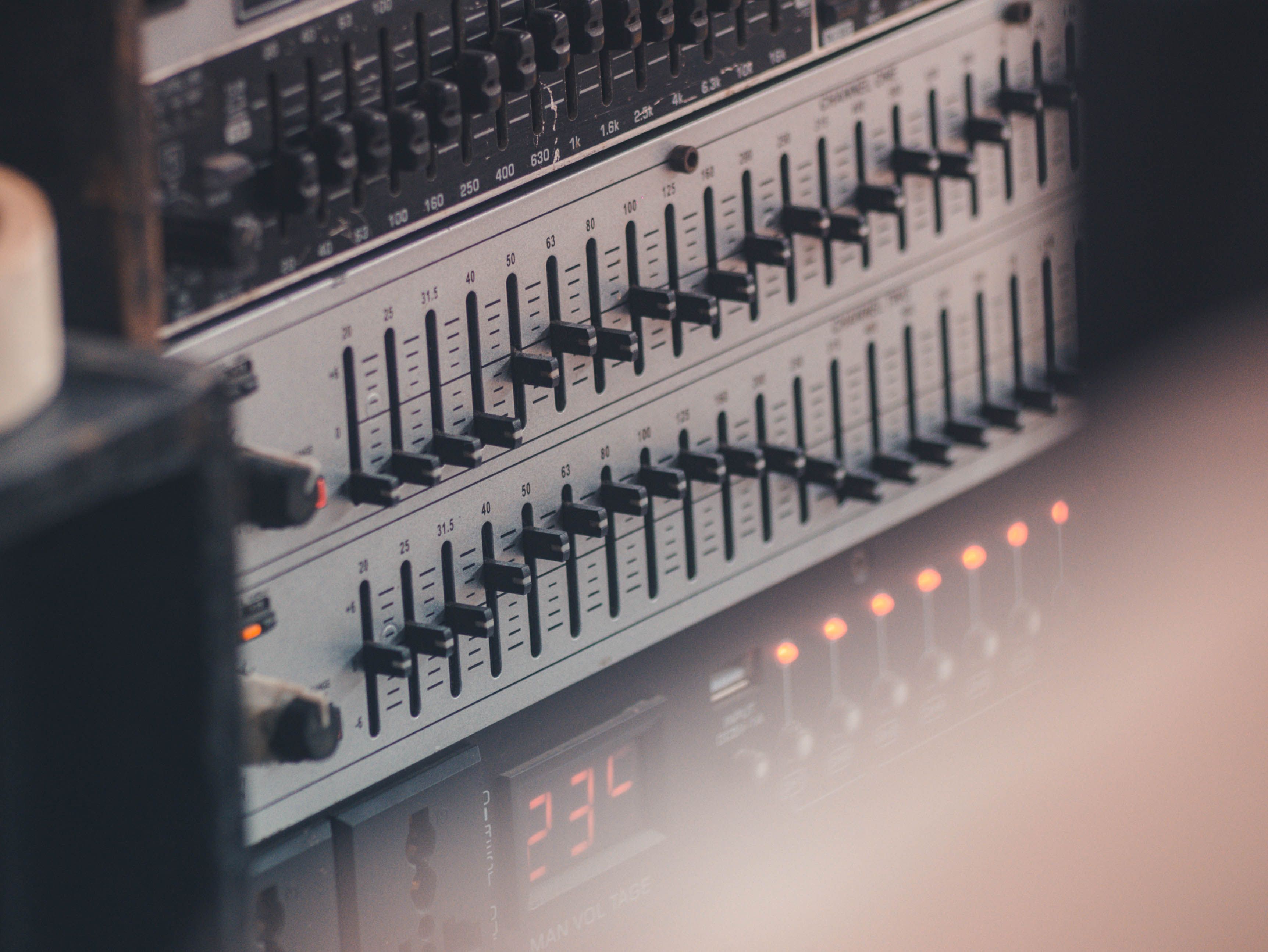 Gray and Black Audio Mixer · Free Stock Photo