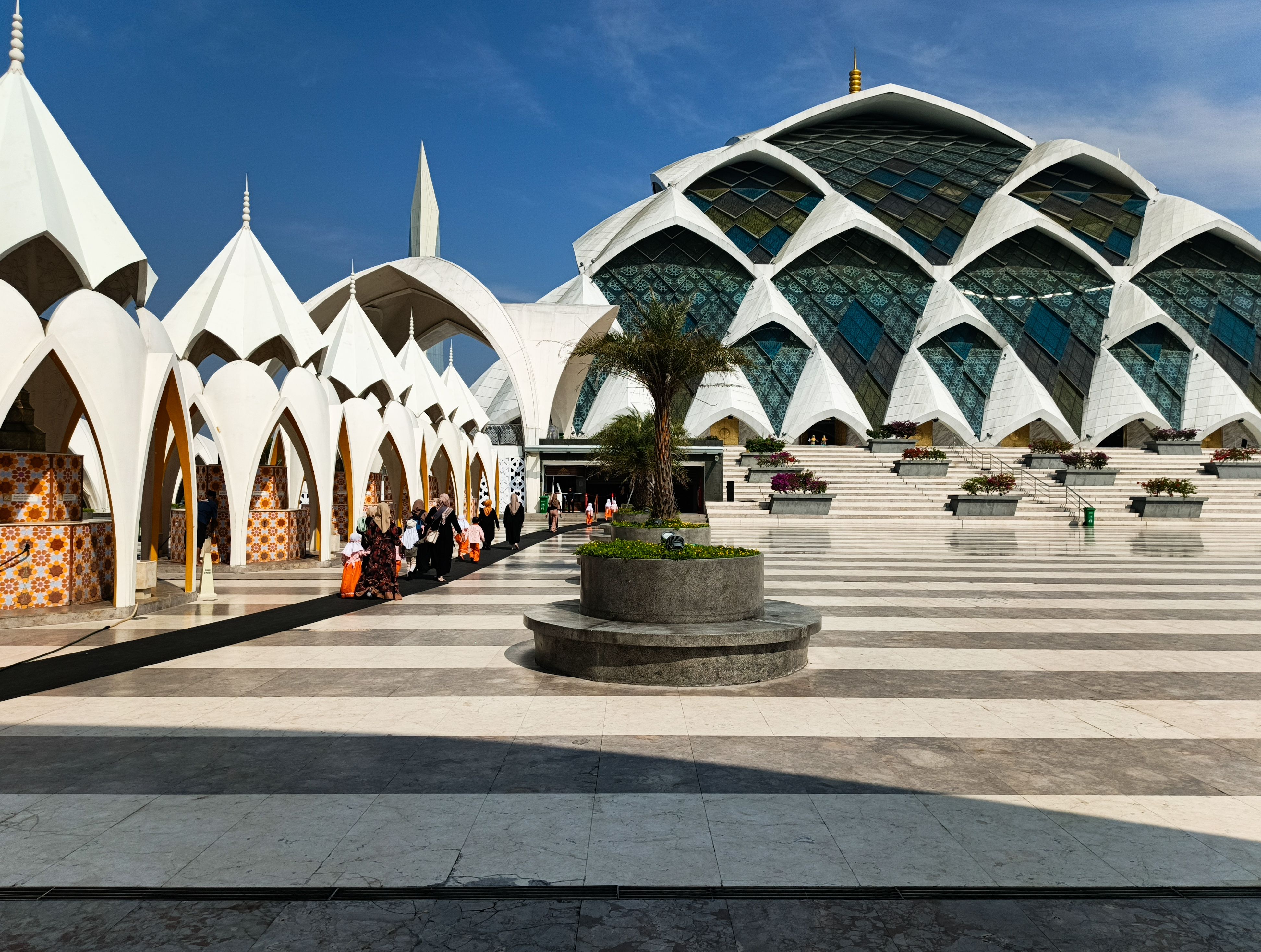 Grand Mosque in Bandung with Modern Architecture · Free Stock Photo