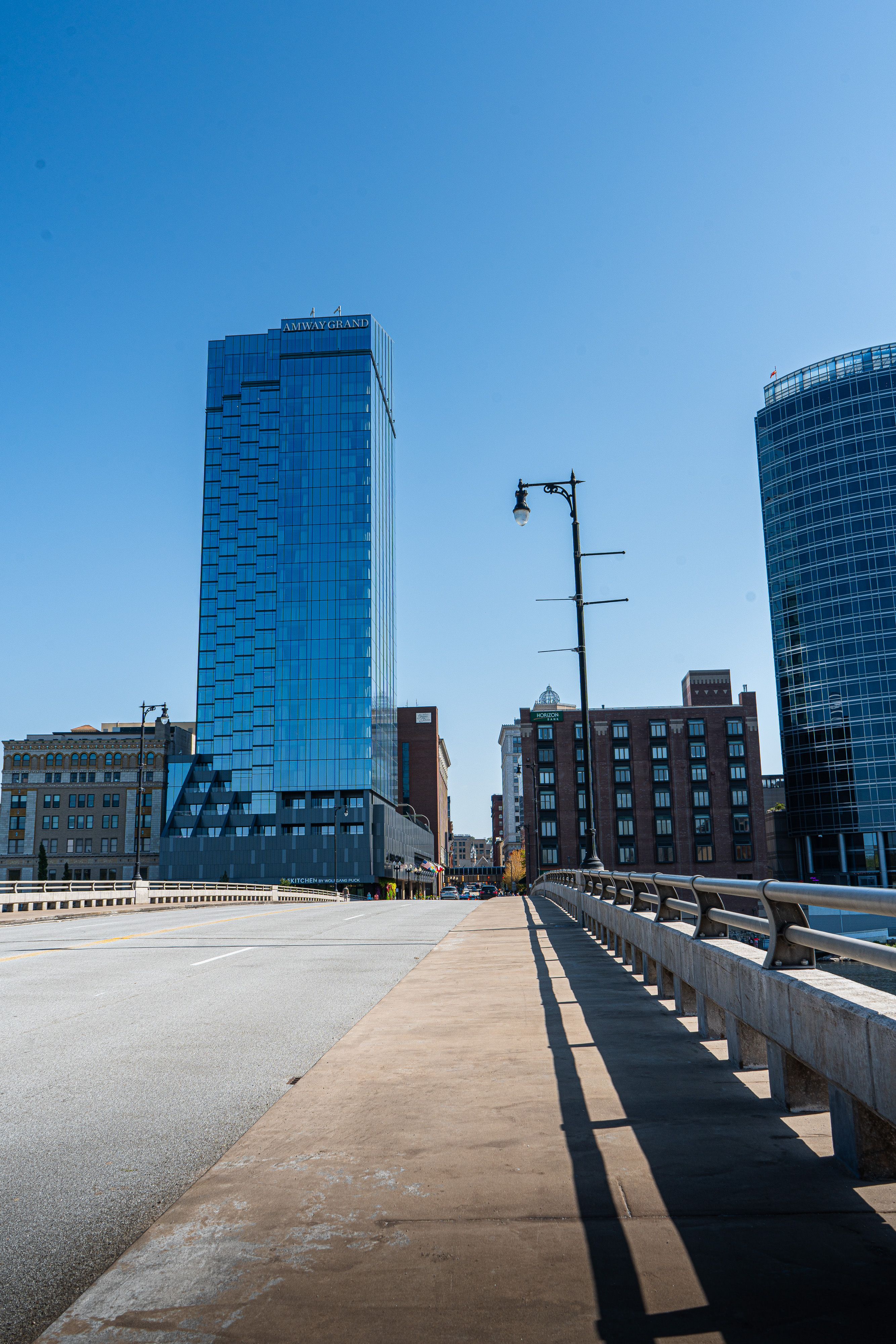 Skyline of Grand Rapids with Iconic Hotels · Free Stock Photo