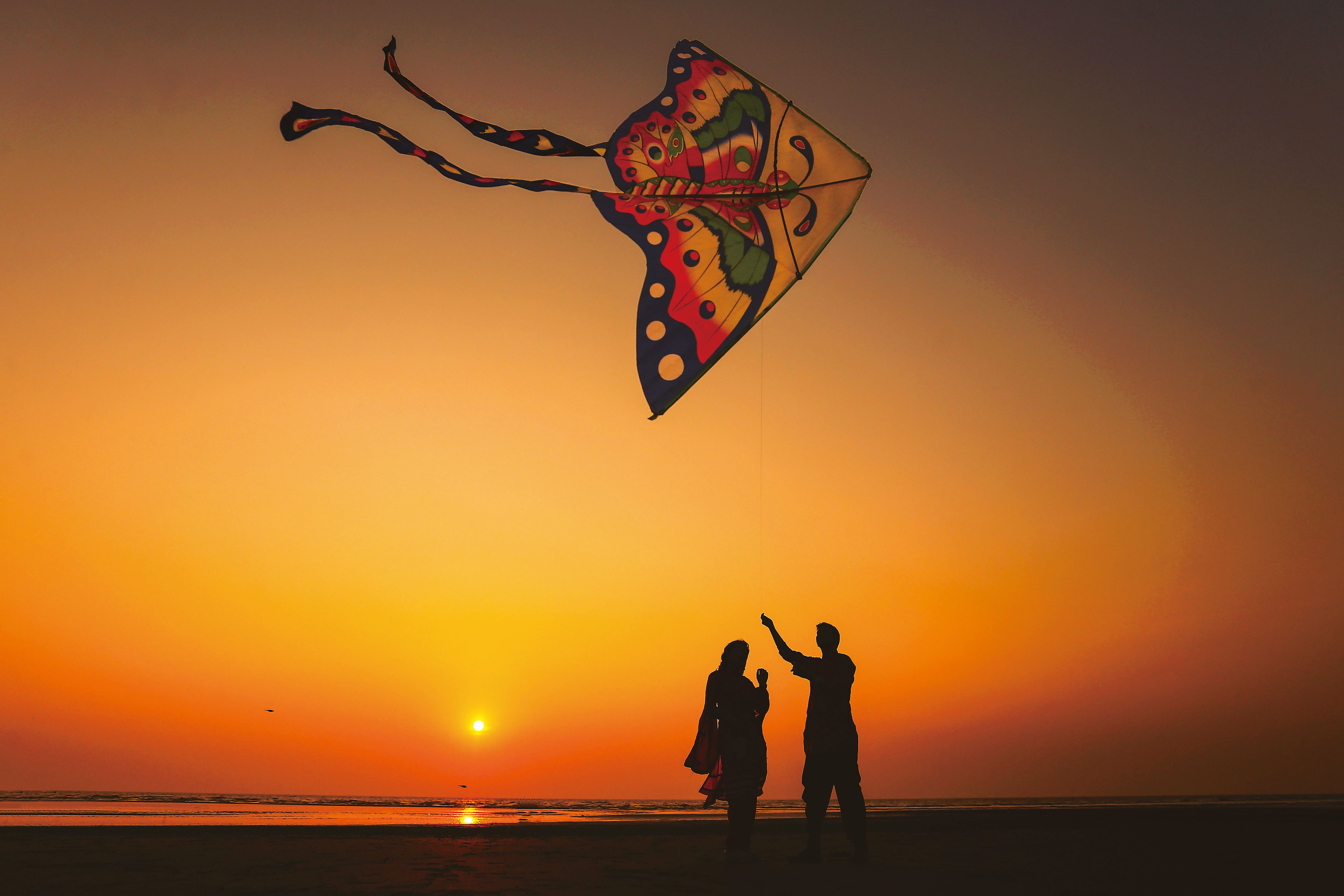 Sunset Kite Flying at Cox's Bazar Beach · Free Stock Photo