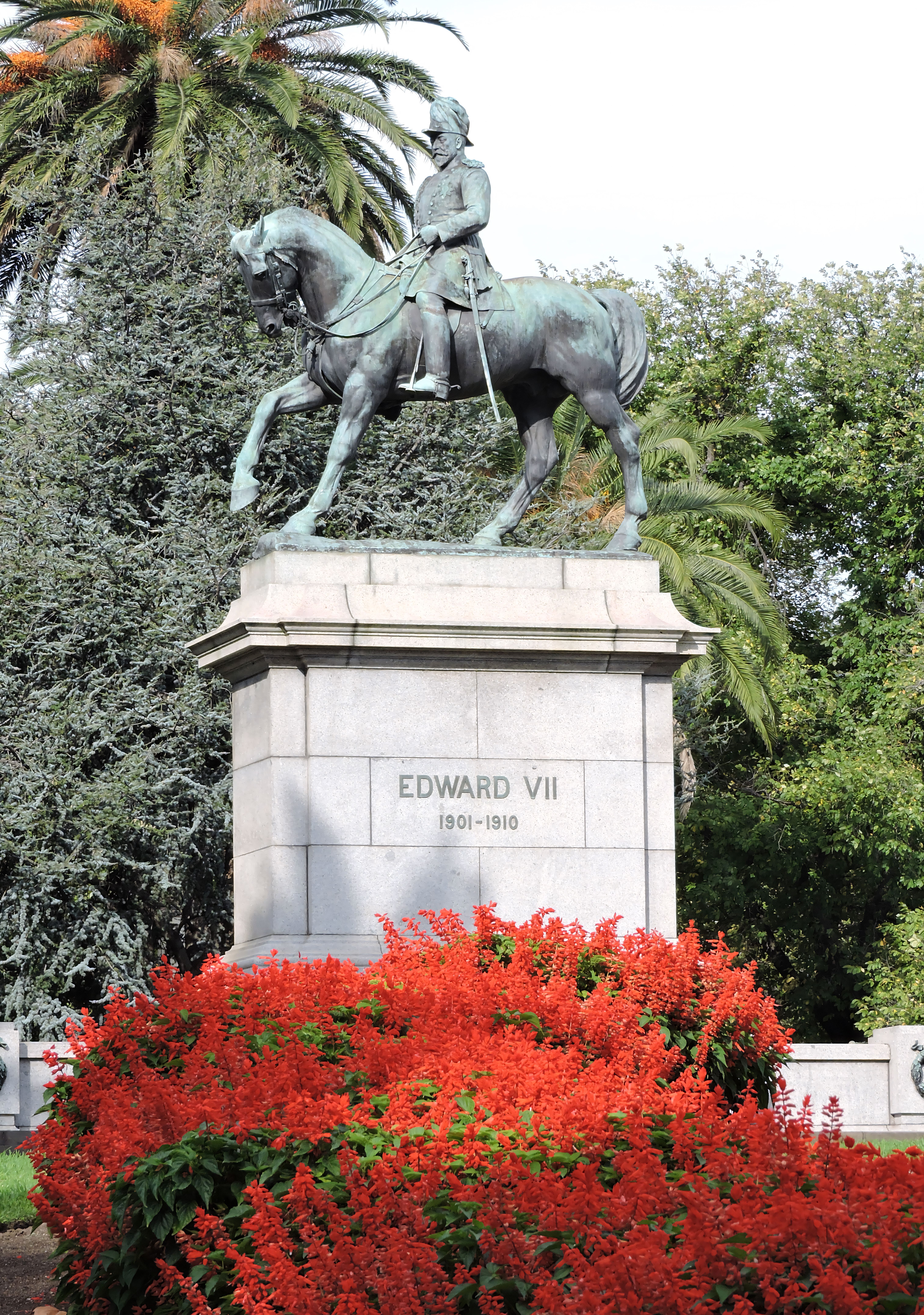 Statue of Edward VII in Melbourne Garden · Free Stock Photo