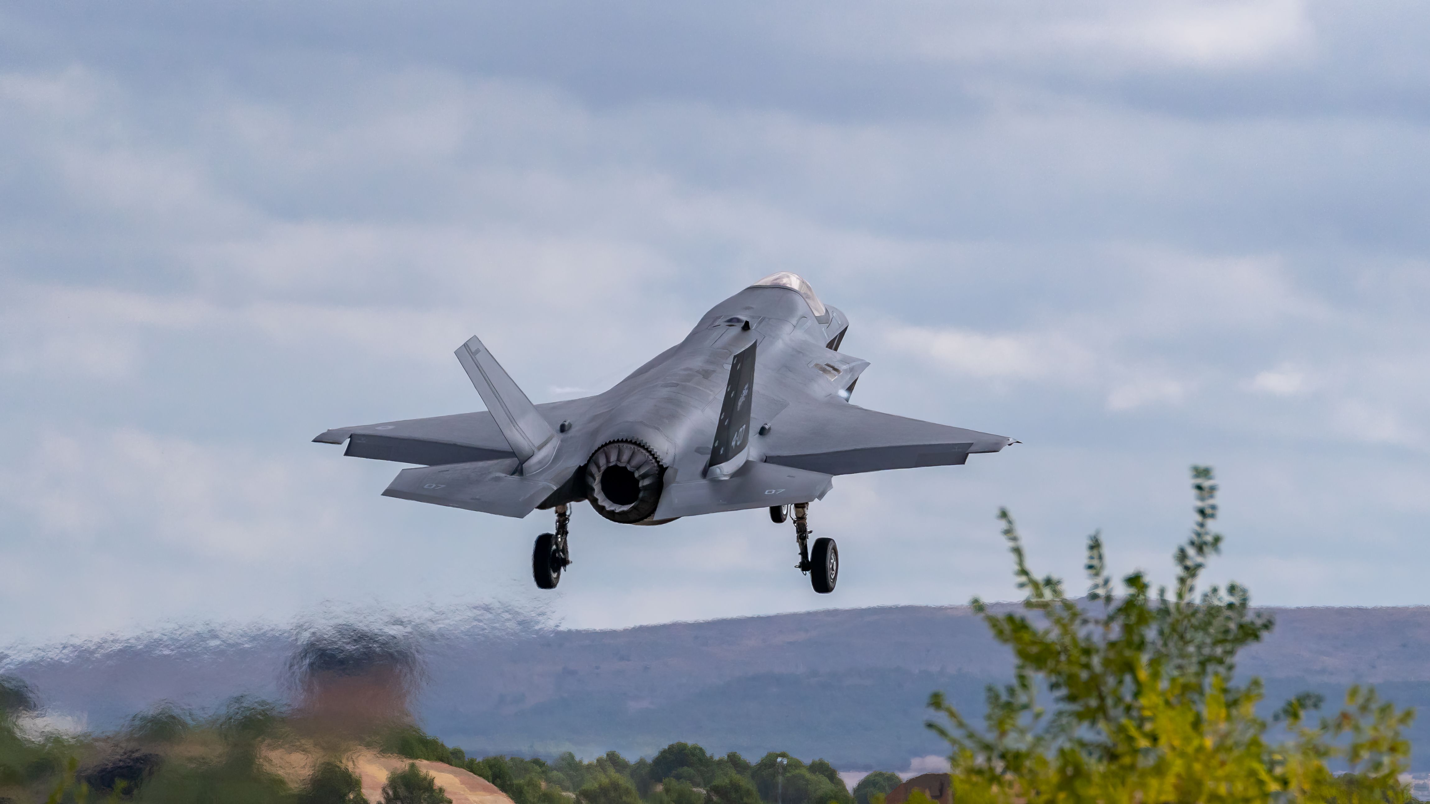F-35 Fighter Jet Taking Off in Los Llanos · Free Stock Photo
