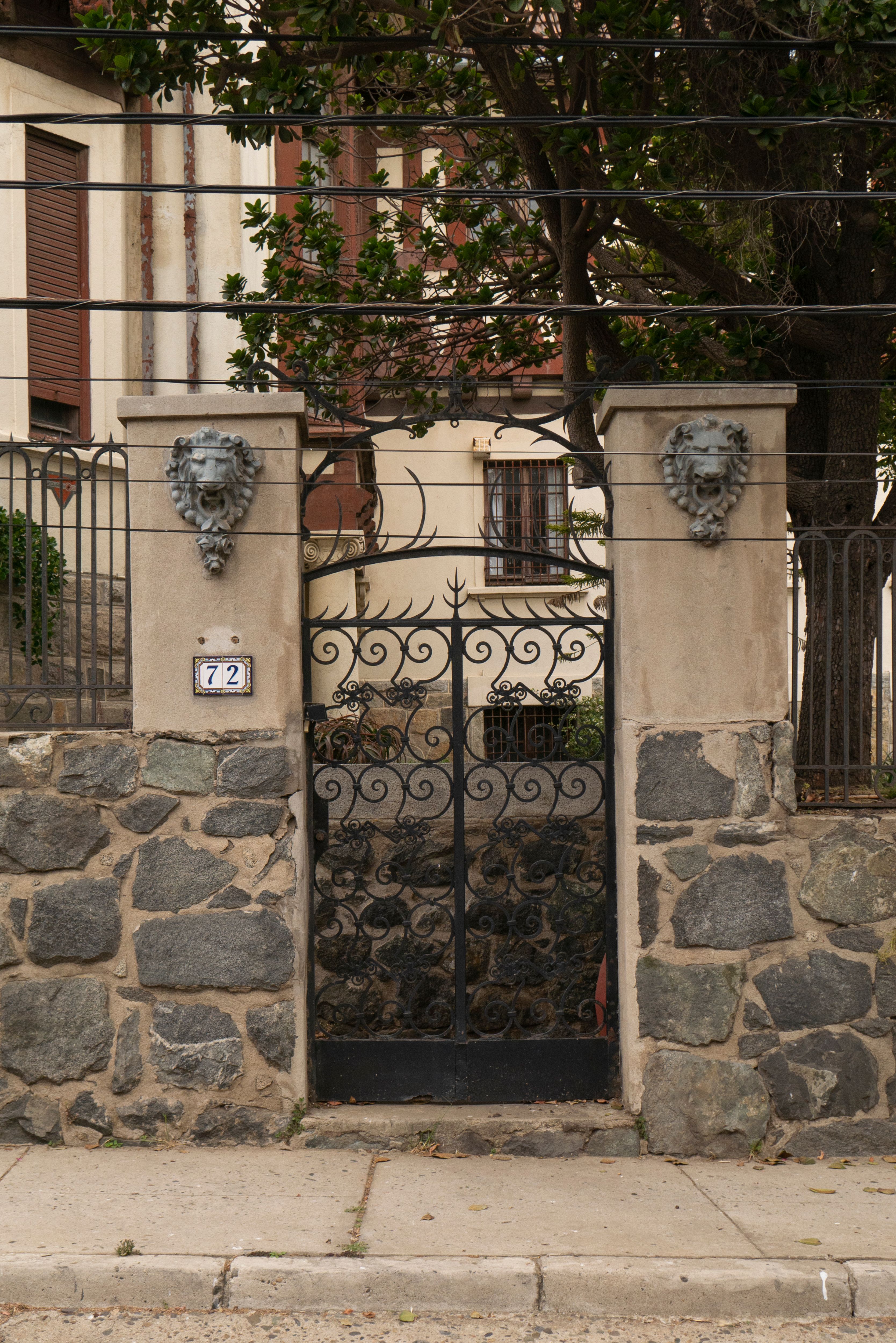 Porton+De+Rejas Photos, Download The BEST Free Porton+De+Rejas Stock ...