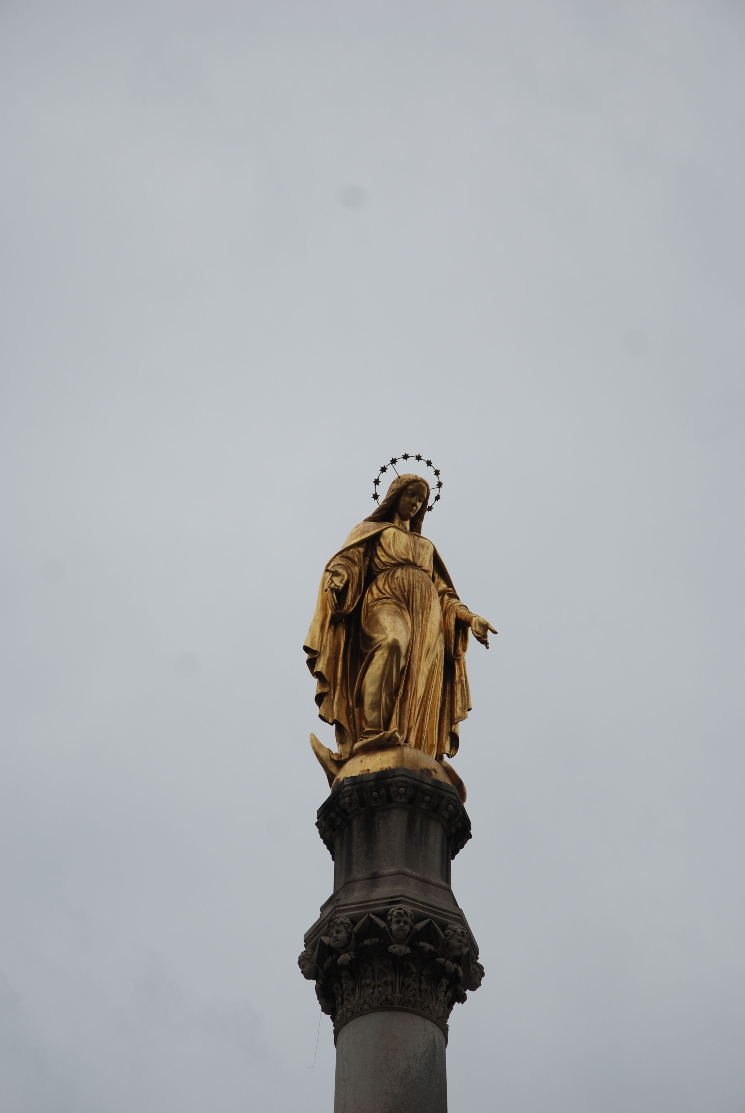 Golden Statue of Virgin Mary in Zagreb · Free Stock Photo