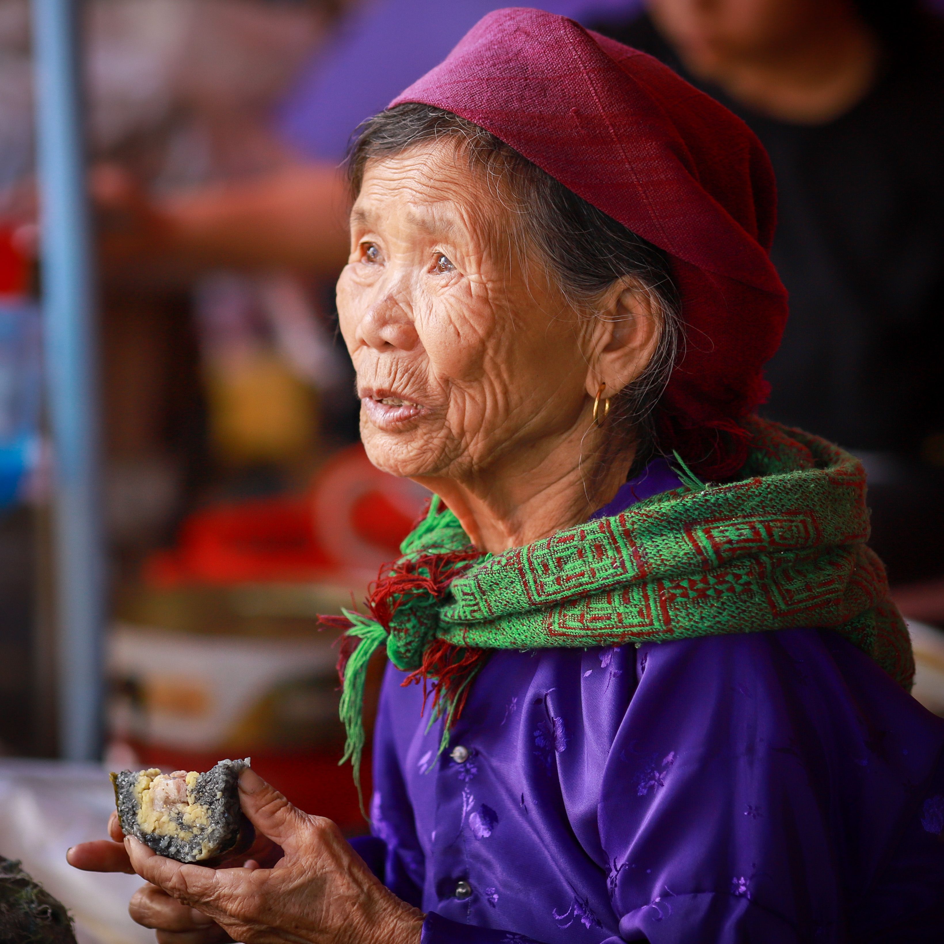 Hmong Elder Woman in Lào Cai Market · Free Stock Photo