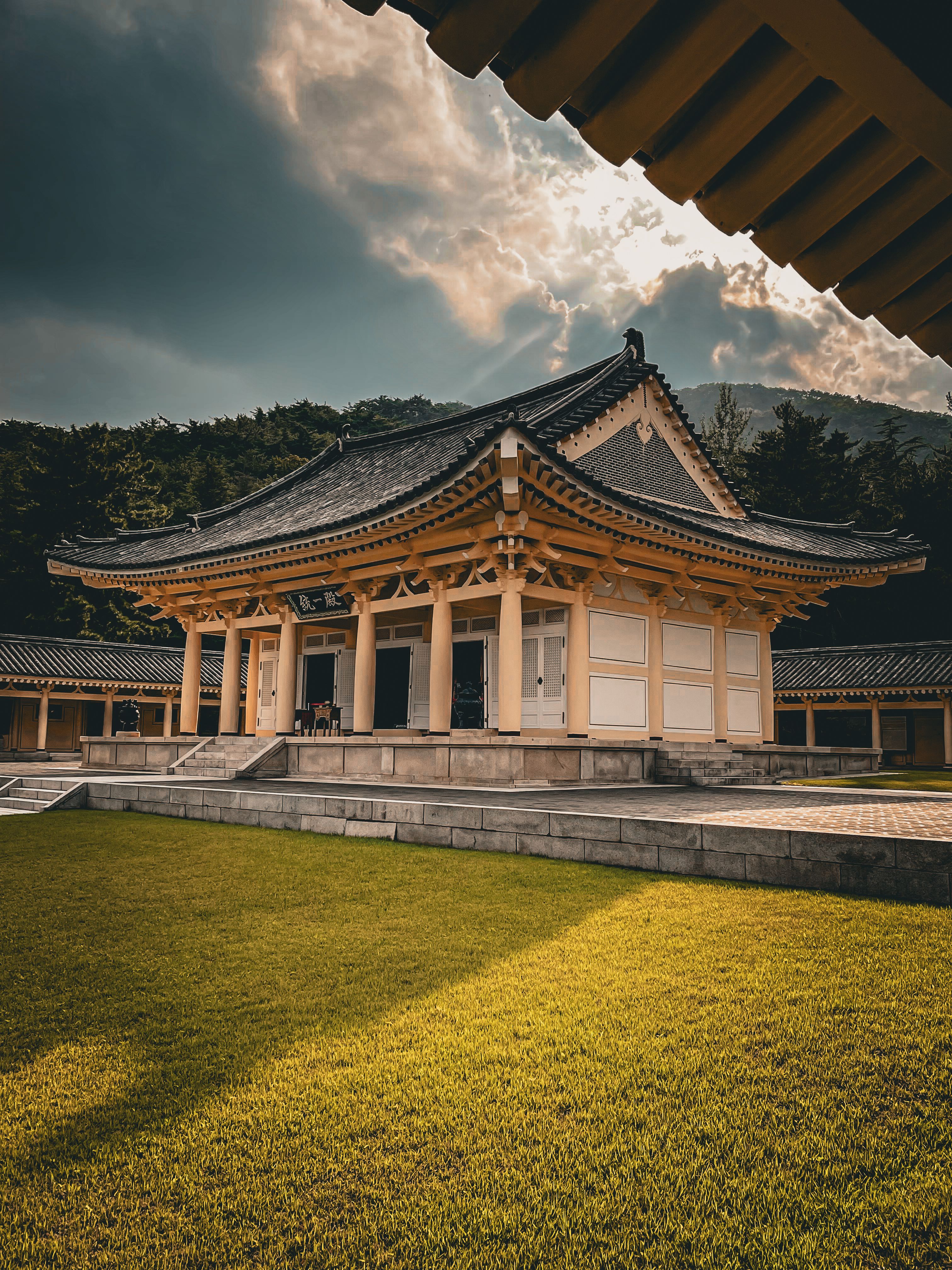 Traditional Korean Architecture Temple in Scenic Landscape · Free Stock ...
