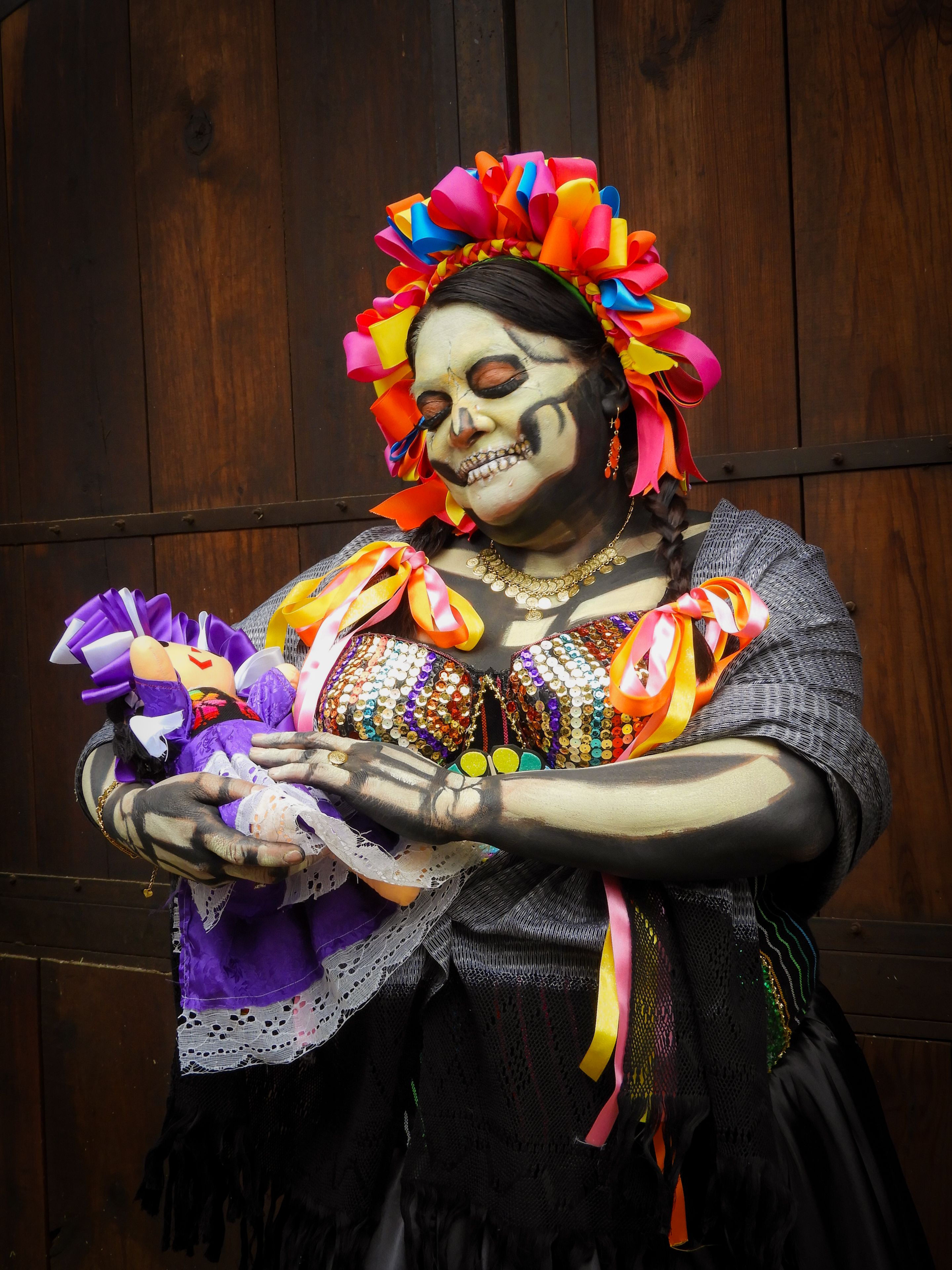 Vibrant Catrina Makeup for Day of the Dead Celebration · Free Stock Photo