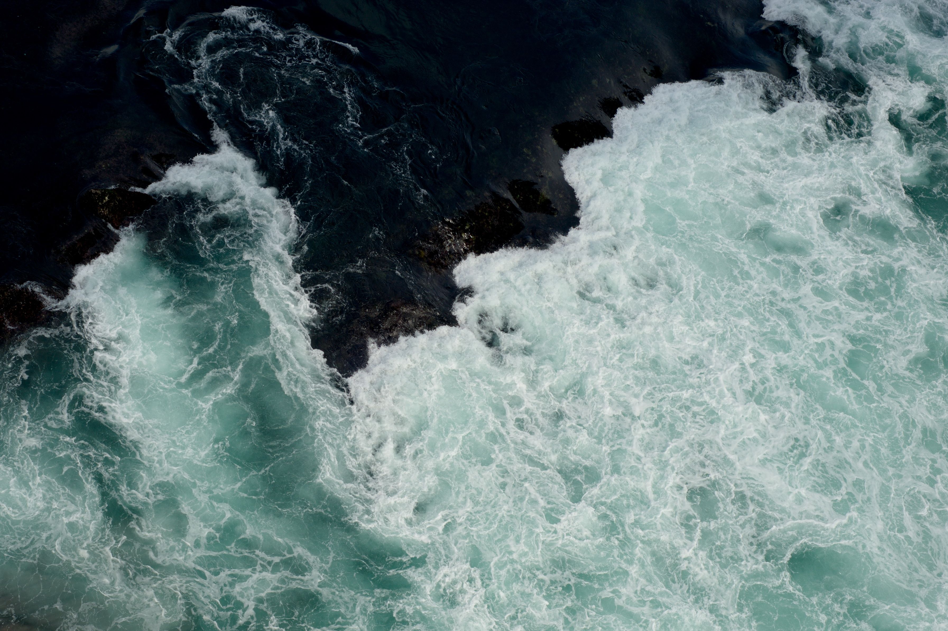 Dramatic Ocean Waves at Naruto, Japan · Free Stock Photo
