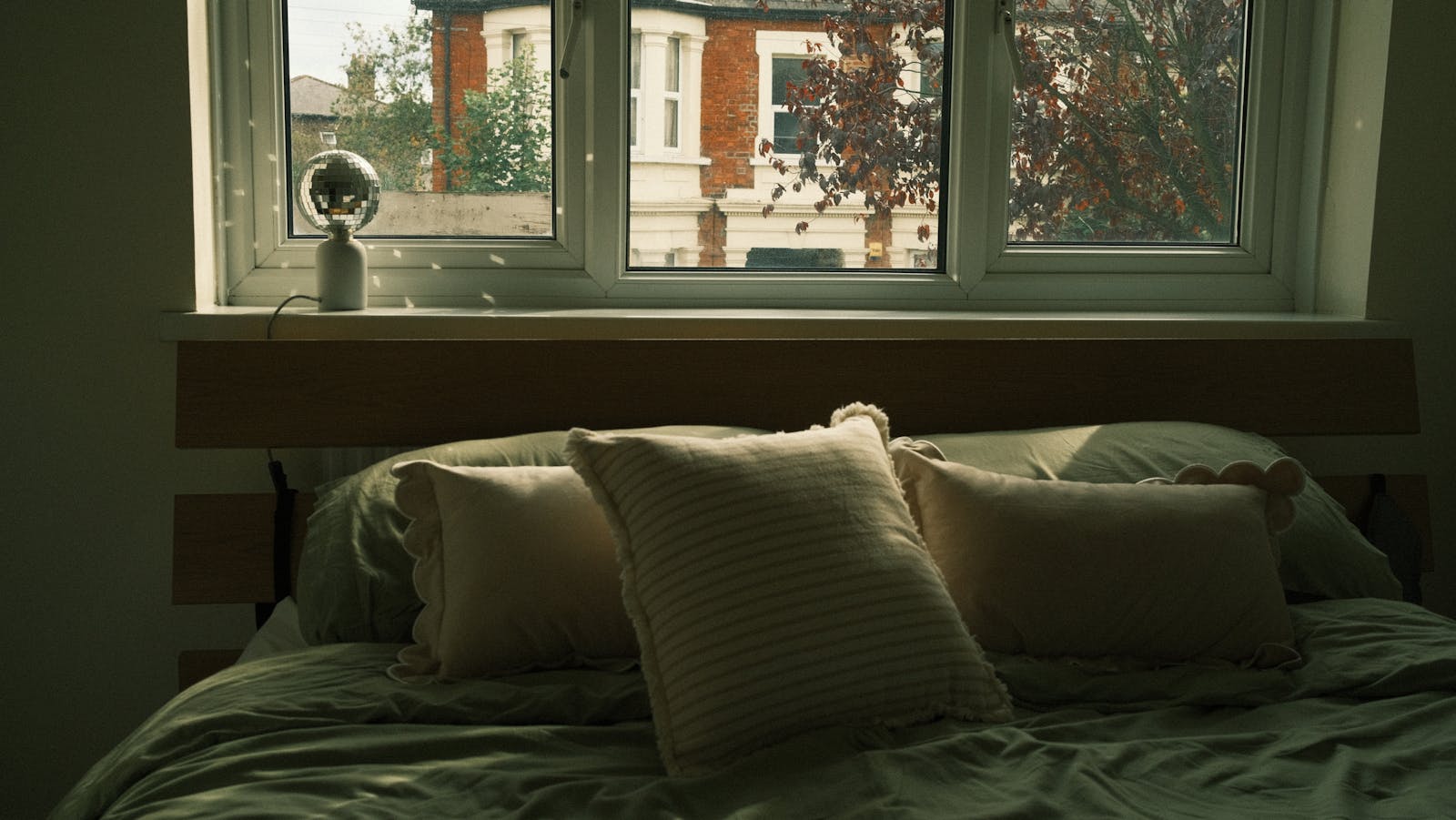 Bed Top View Photos, Download The BEST Free Bed Top View Stock Photos ...