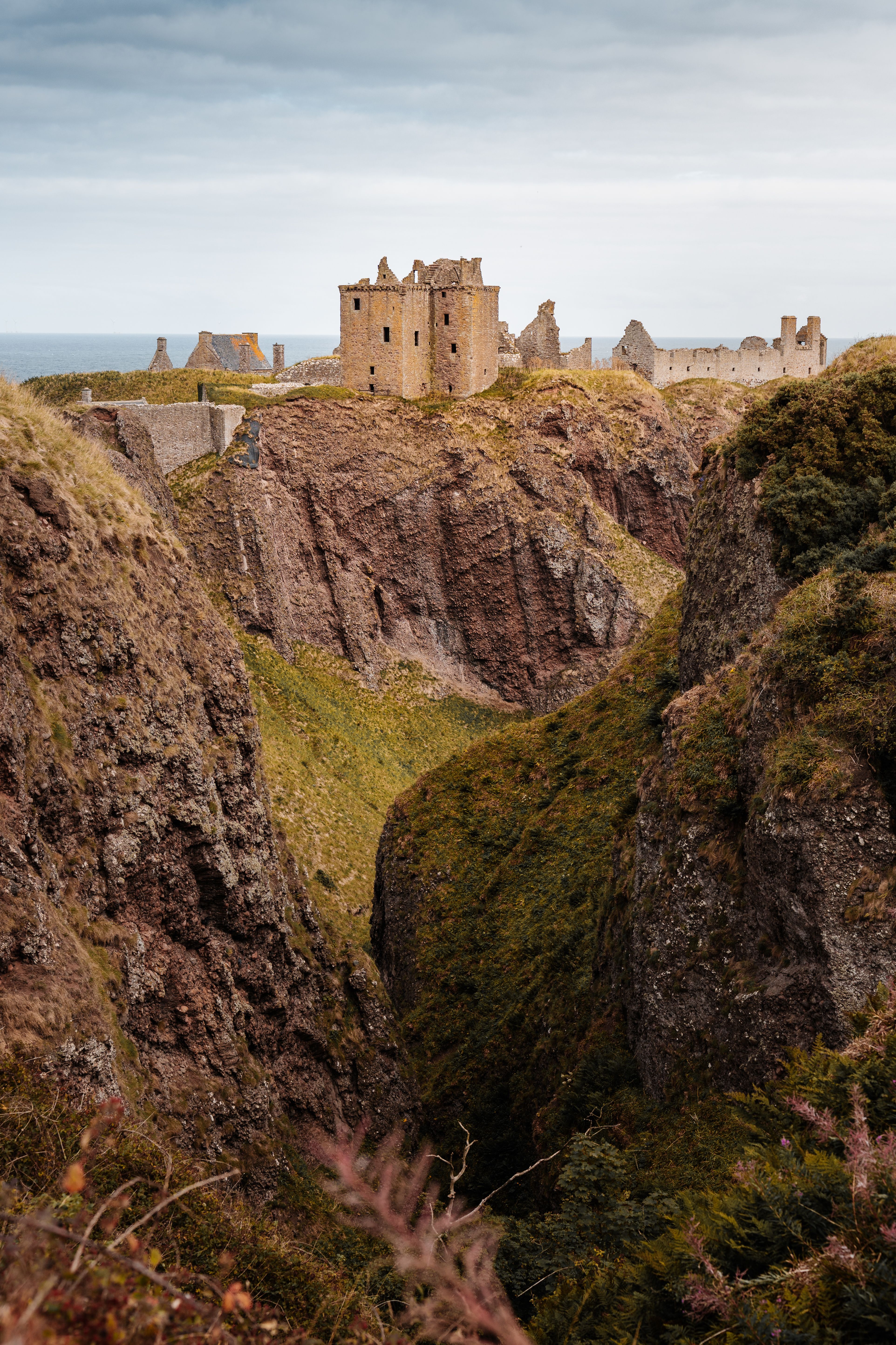 Historic Dunnottar Castle on Scottish Cliffs · Free Stock Photo