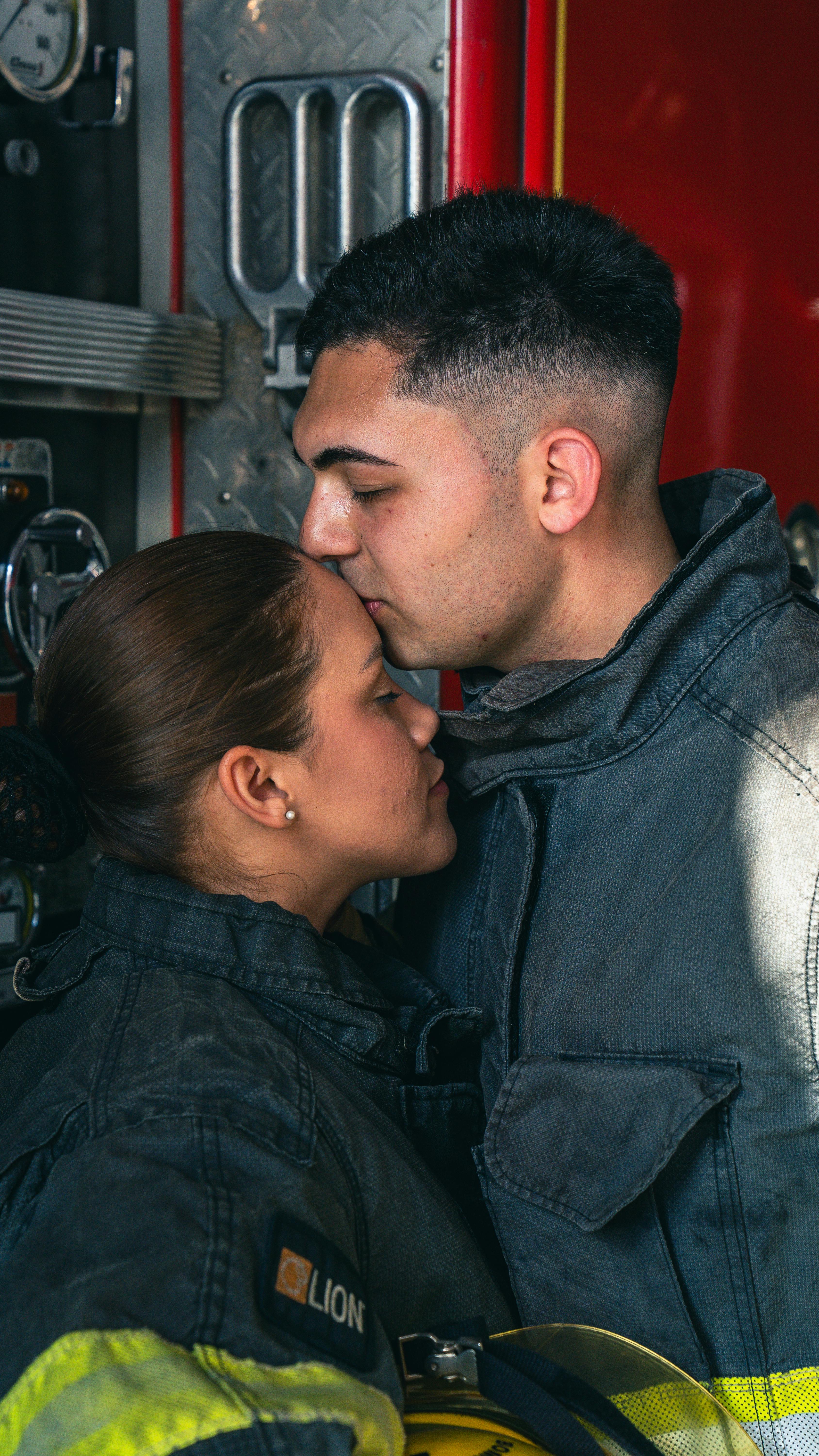 Firefighters Photos, Download The BEST Free Firefighters Stock Photos ...