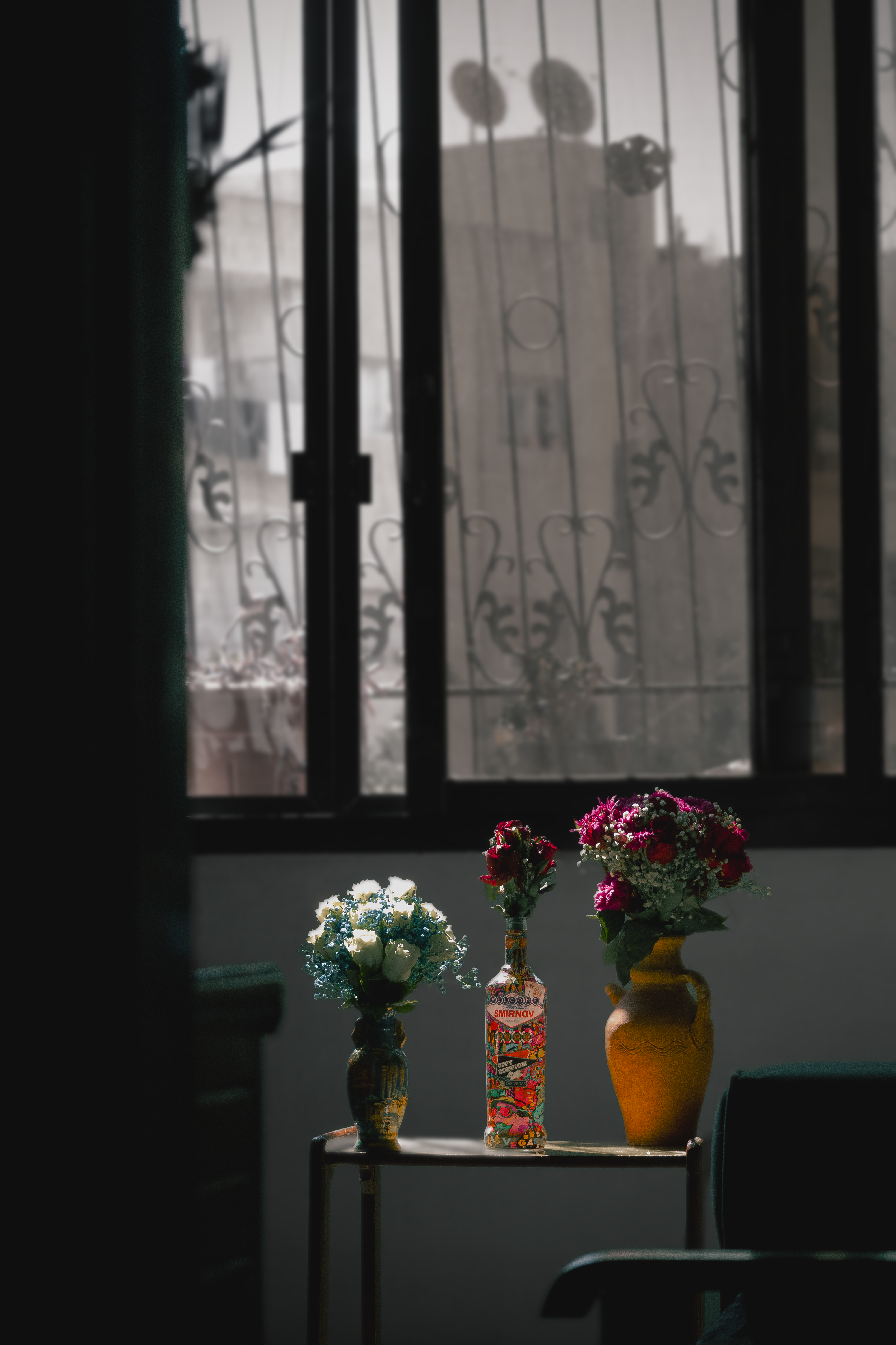 Elegant Indoor Floral Arrangement in Vase · Free Stock Photo