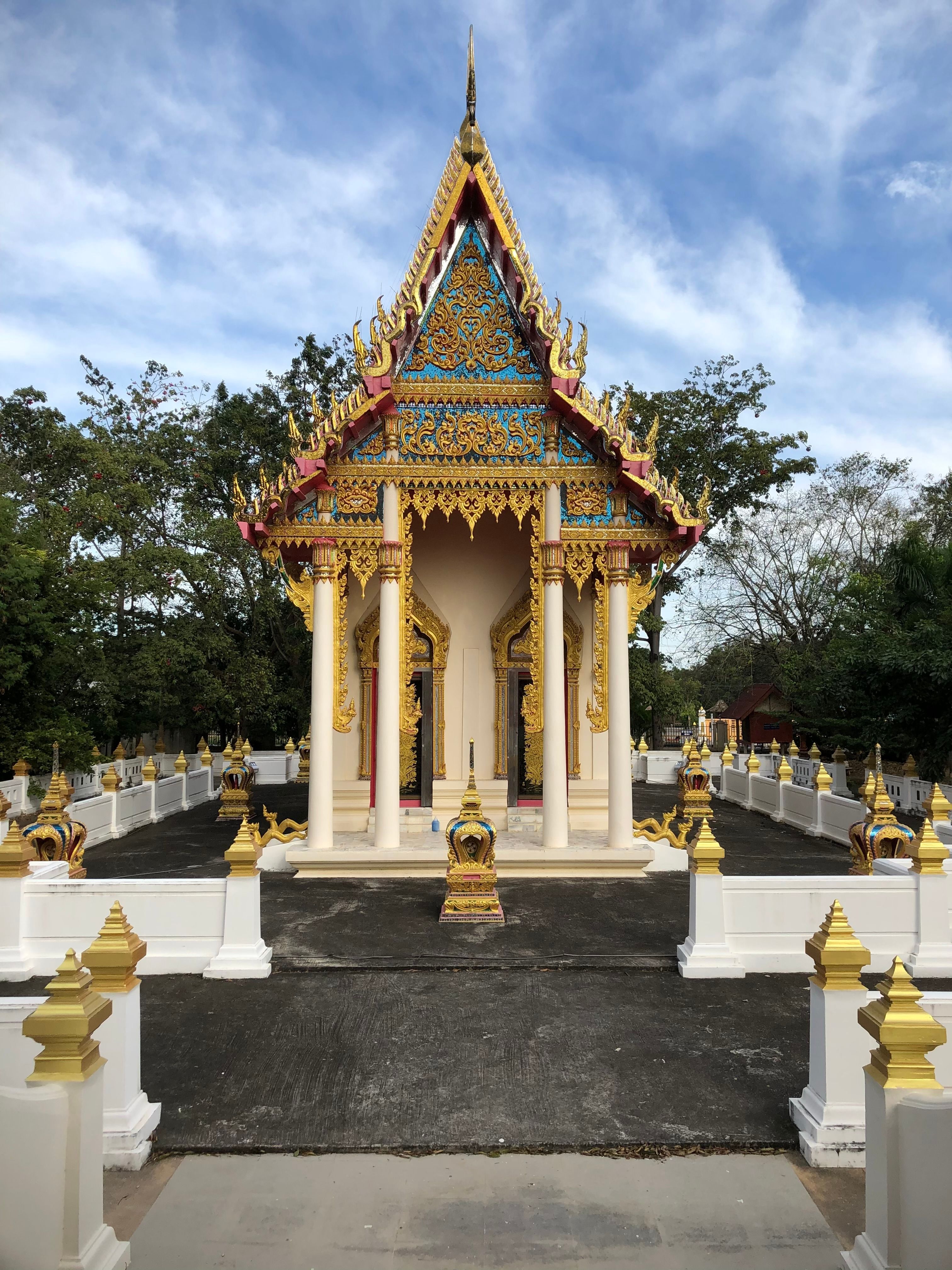 Beautiful Thai Buddhist Temple in Pranburi · Free Stock Photo
