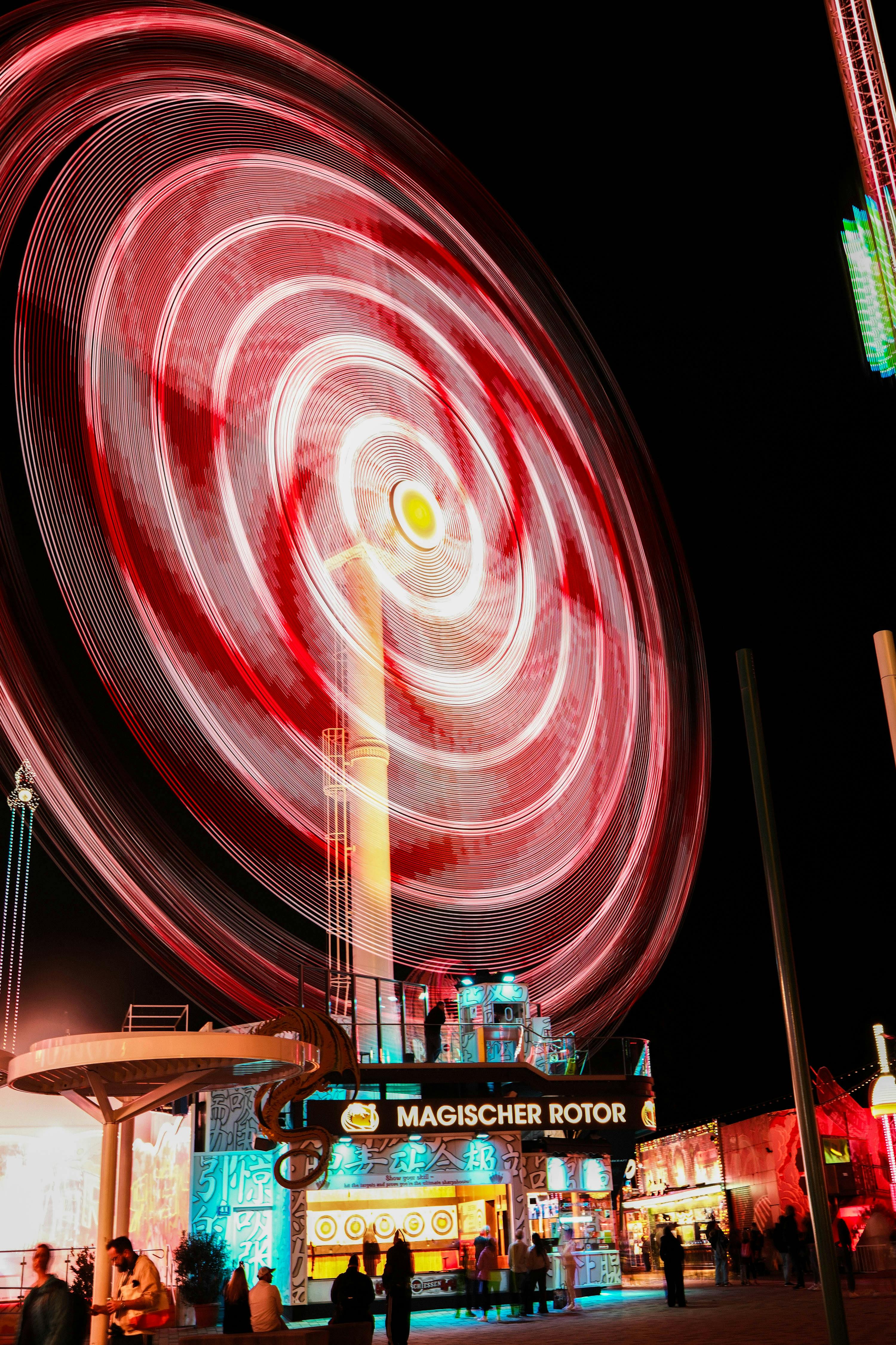 Bright Night at Vienna Fun Fair · Free Stock Photo