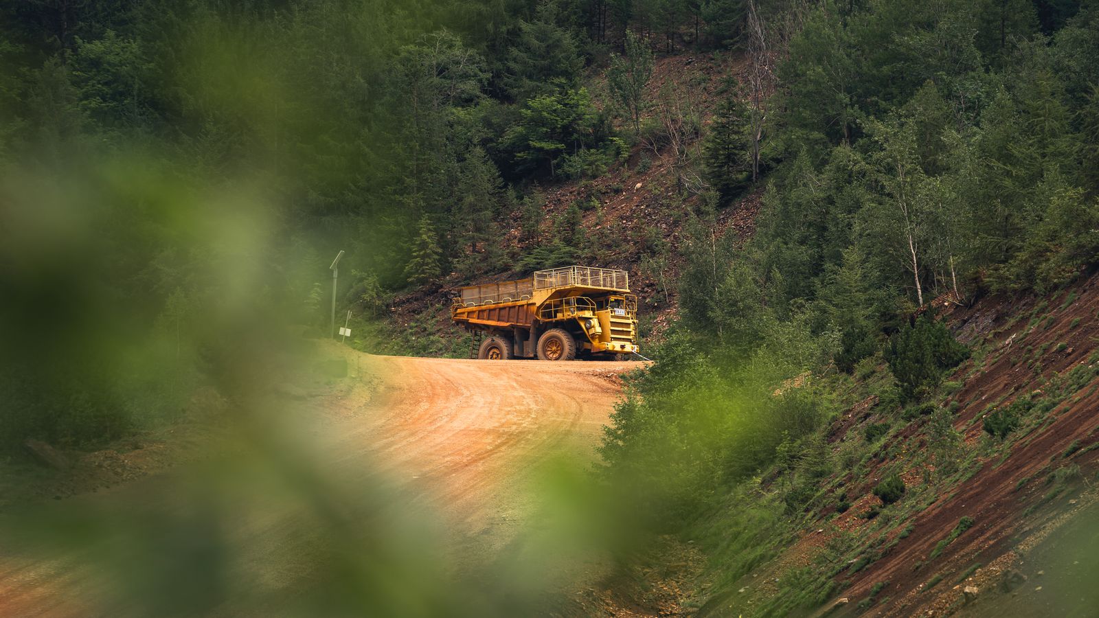 Dump Truck Photos, Download The BEST Free Dump Truck Stock Photos & HD ...