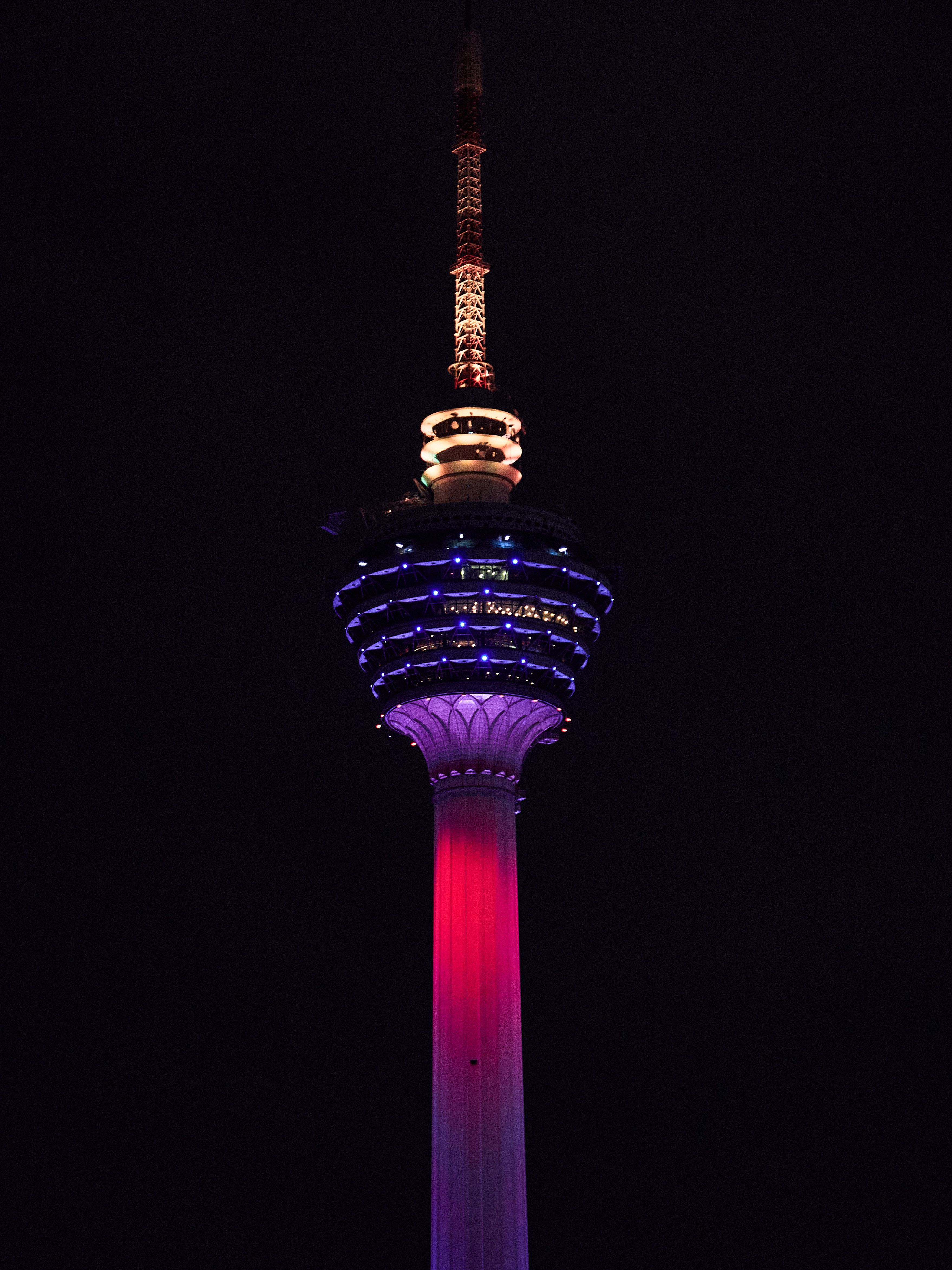 Illuminated Night View of Iconic Tower · Free Stock Photo