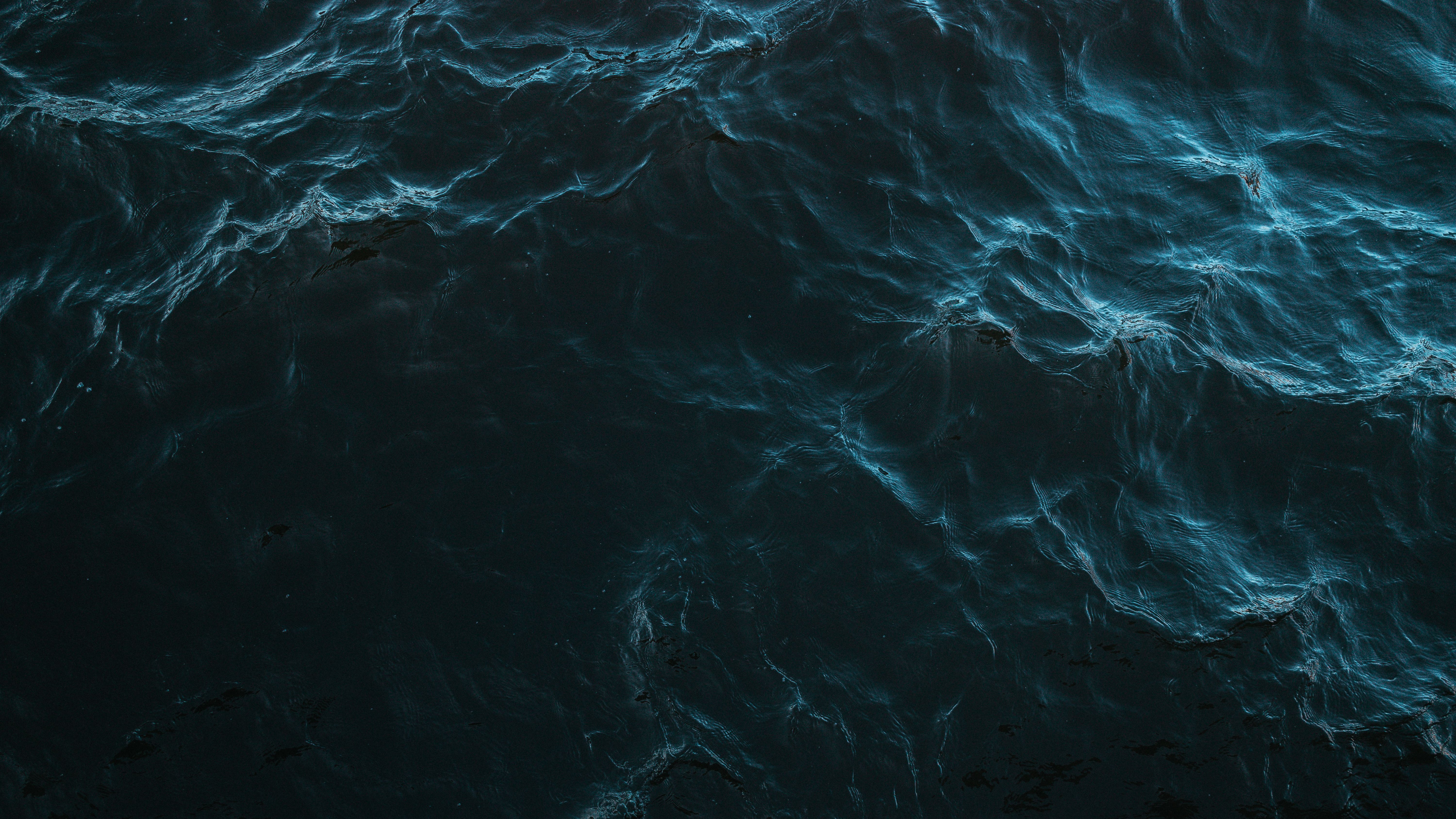 Abstract View of Dark Ocean Waves · Free Stock Photo