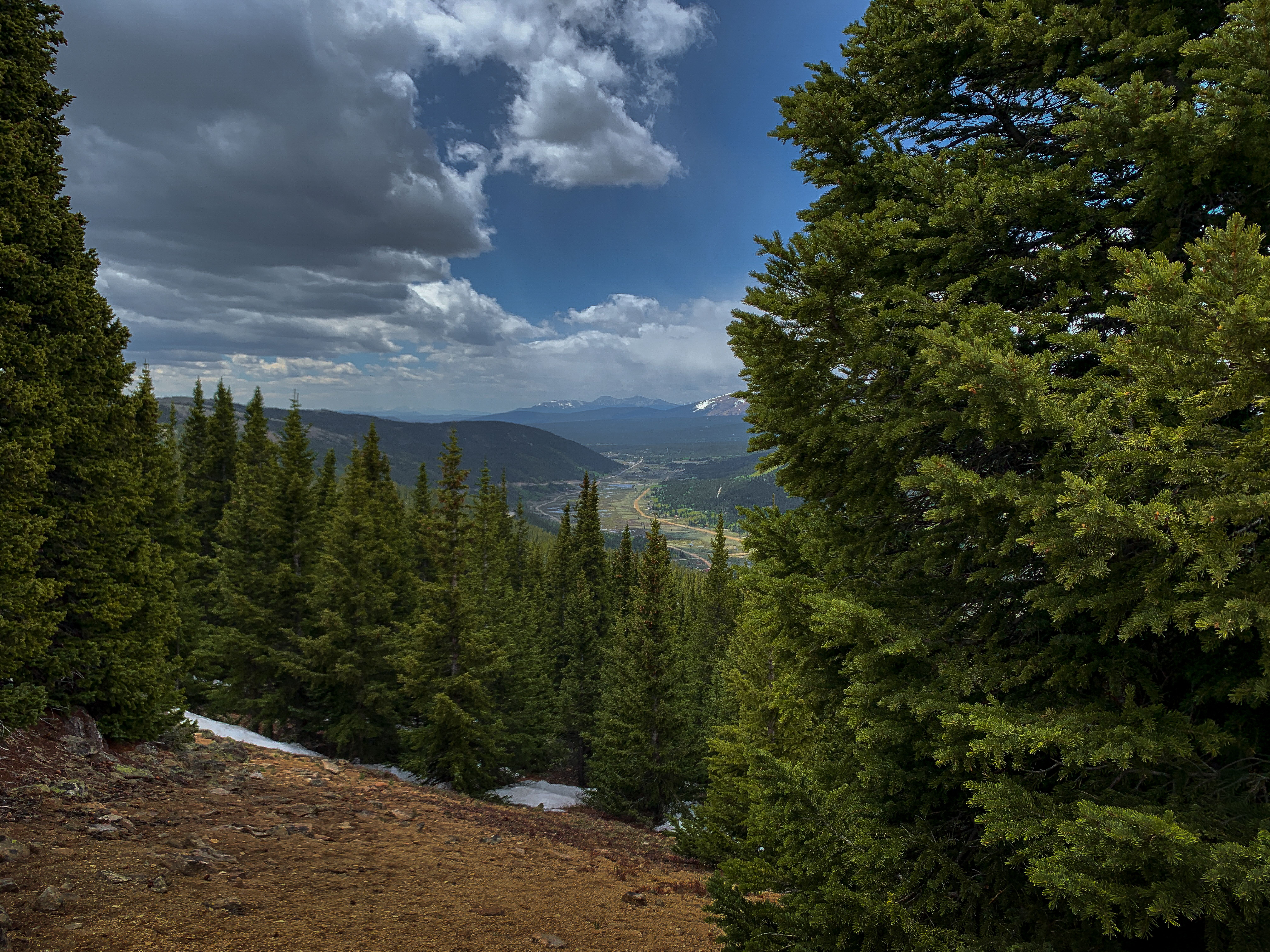 Scenic Overlook of Breckenridge Forest and Mountains · Free Stock Photo