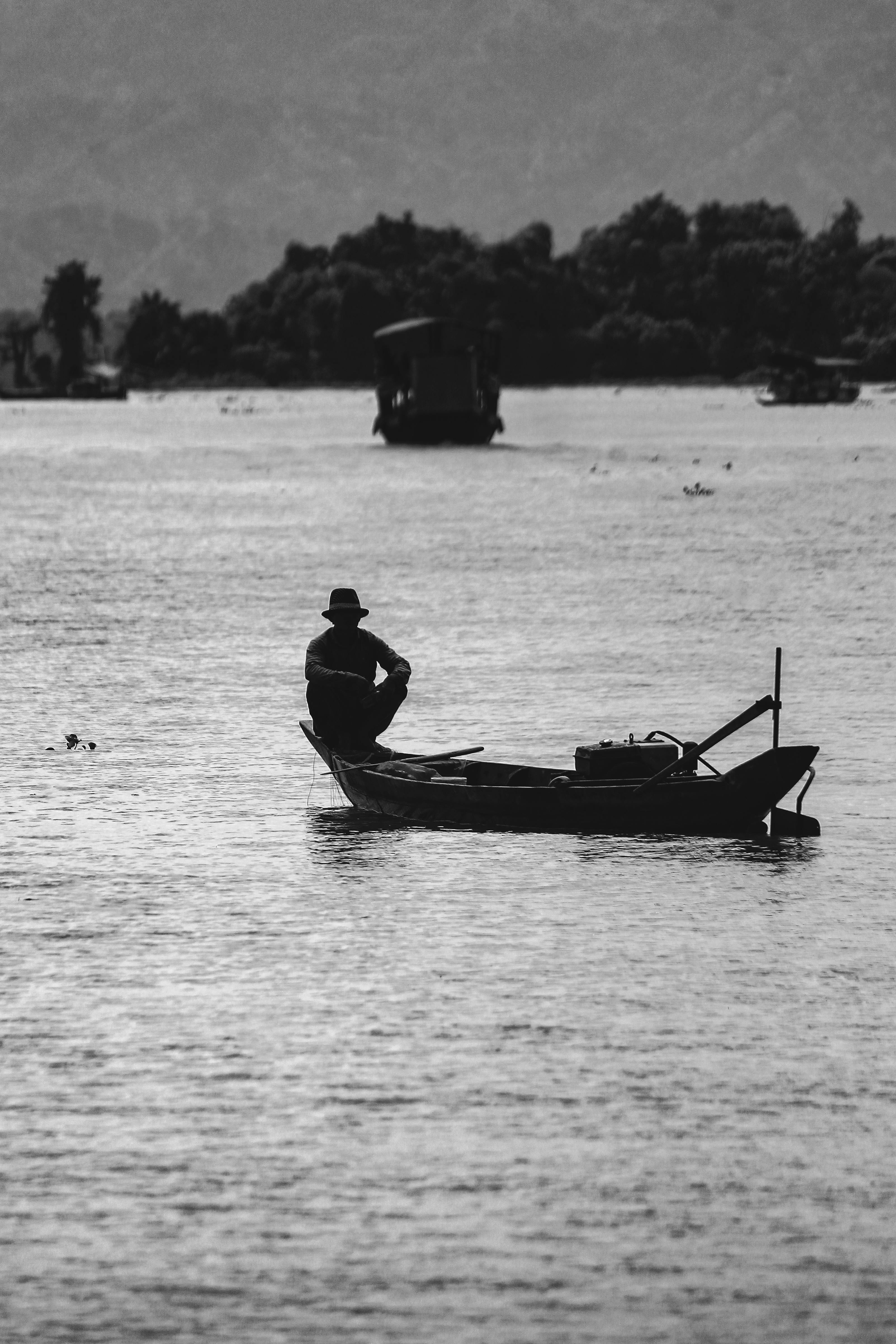 800.000+ Foto Orang Memancing Terbaik · Unduh Gratis 100% · Foto Stok ...