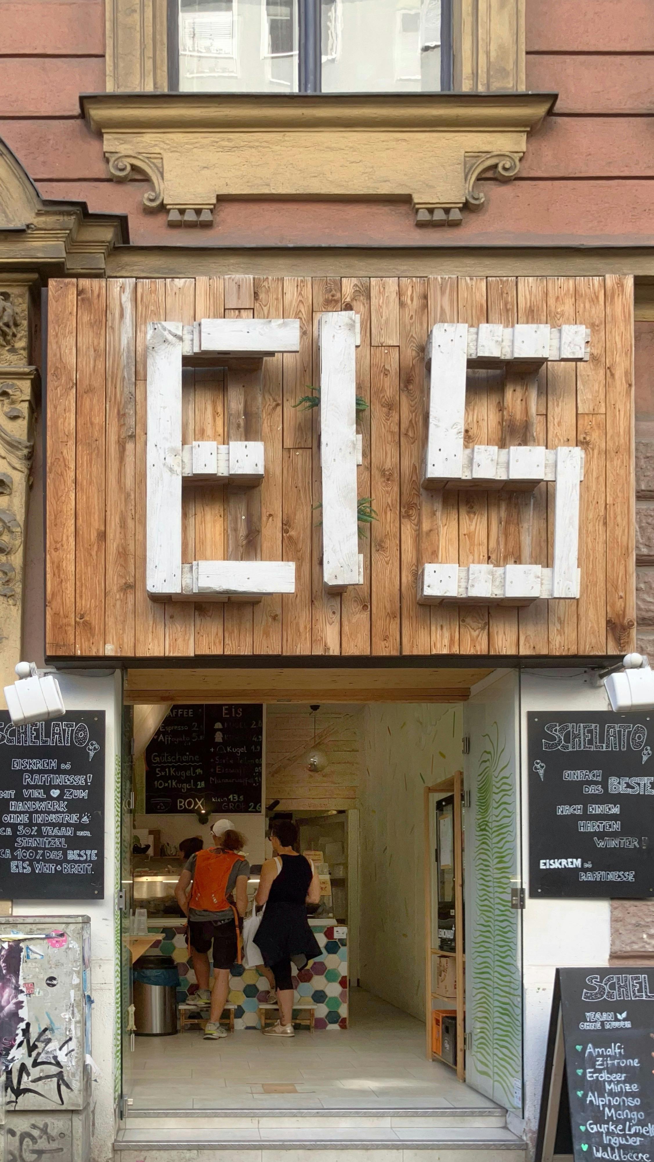 Entry Parlor Photos, Download The BEST Free Entry Parlor Stock Photos ...