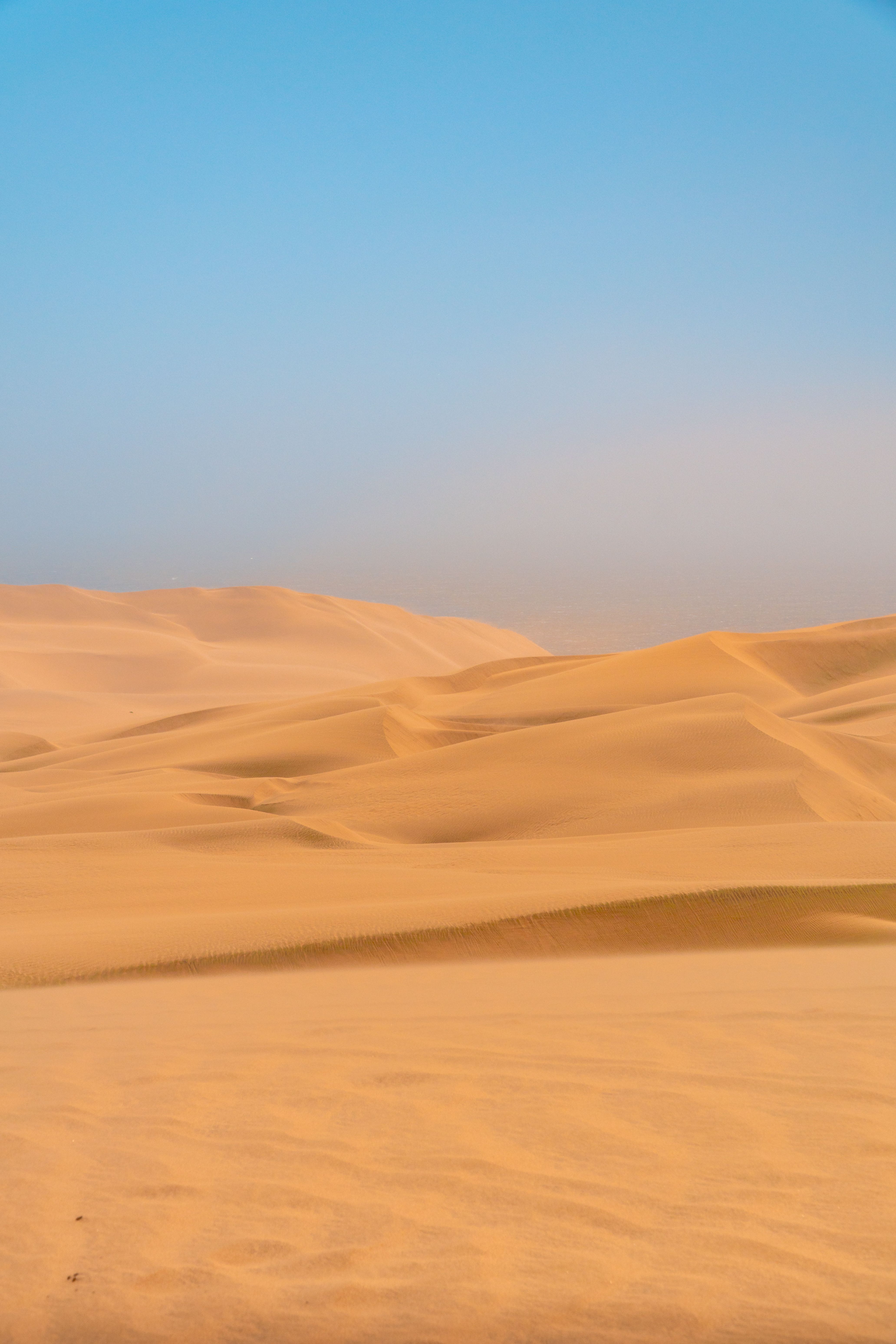 Gray Pole on Desert · Free Stock Photo