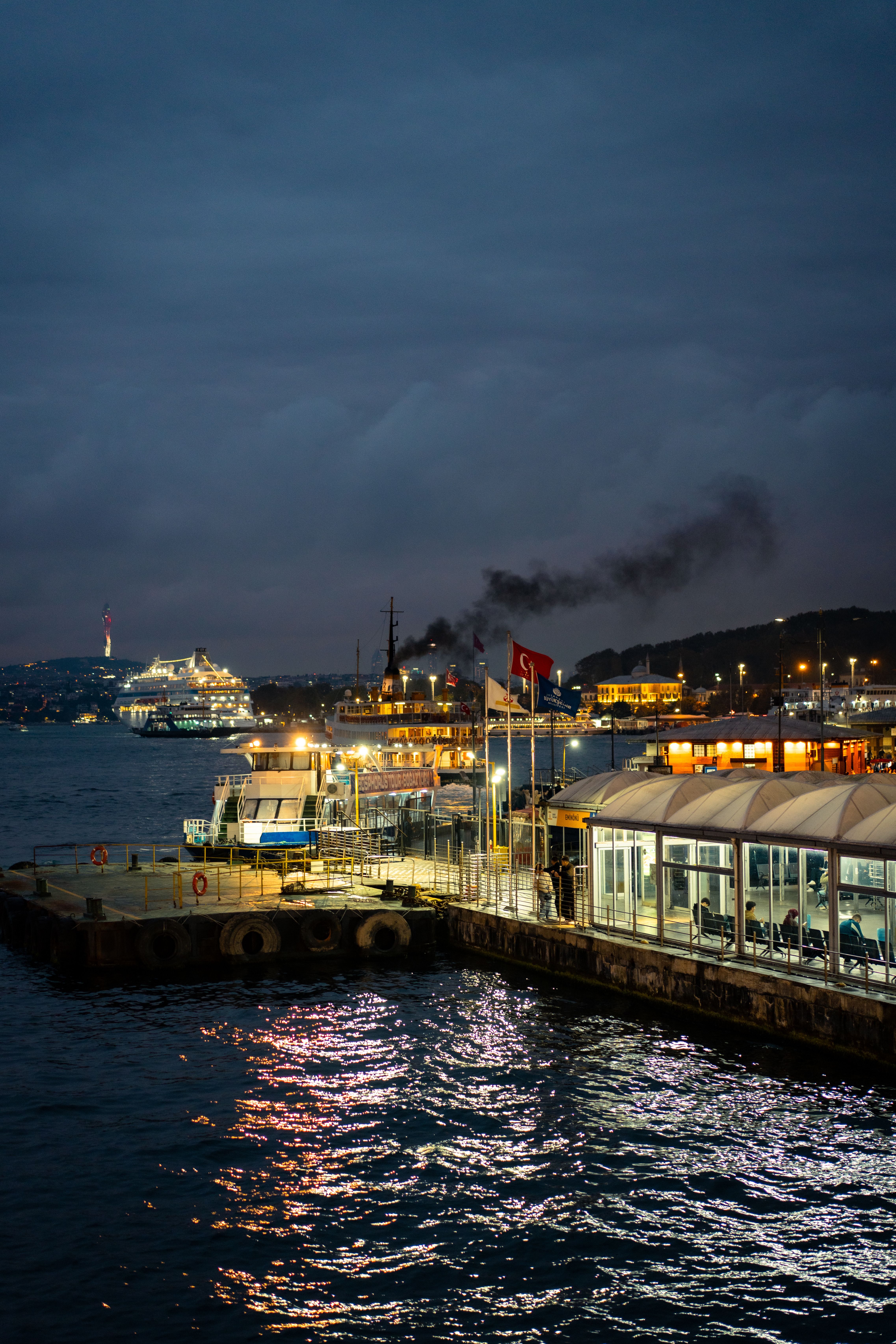Evening at Istanbul Dock with Ferry and Skyline · Free Stock Photo