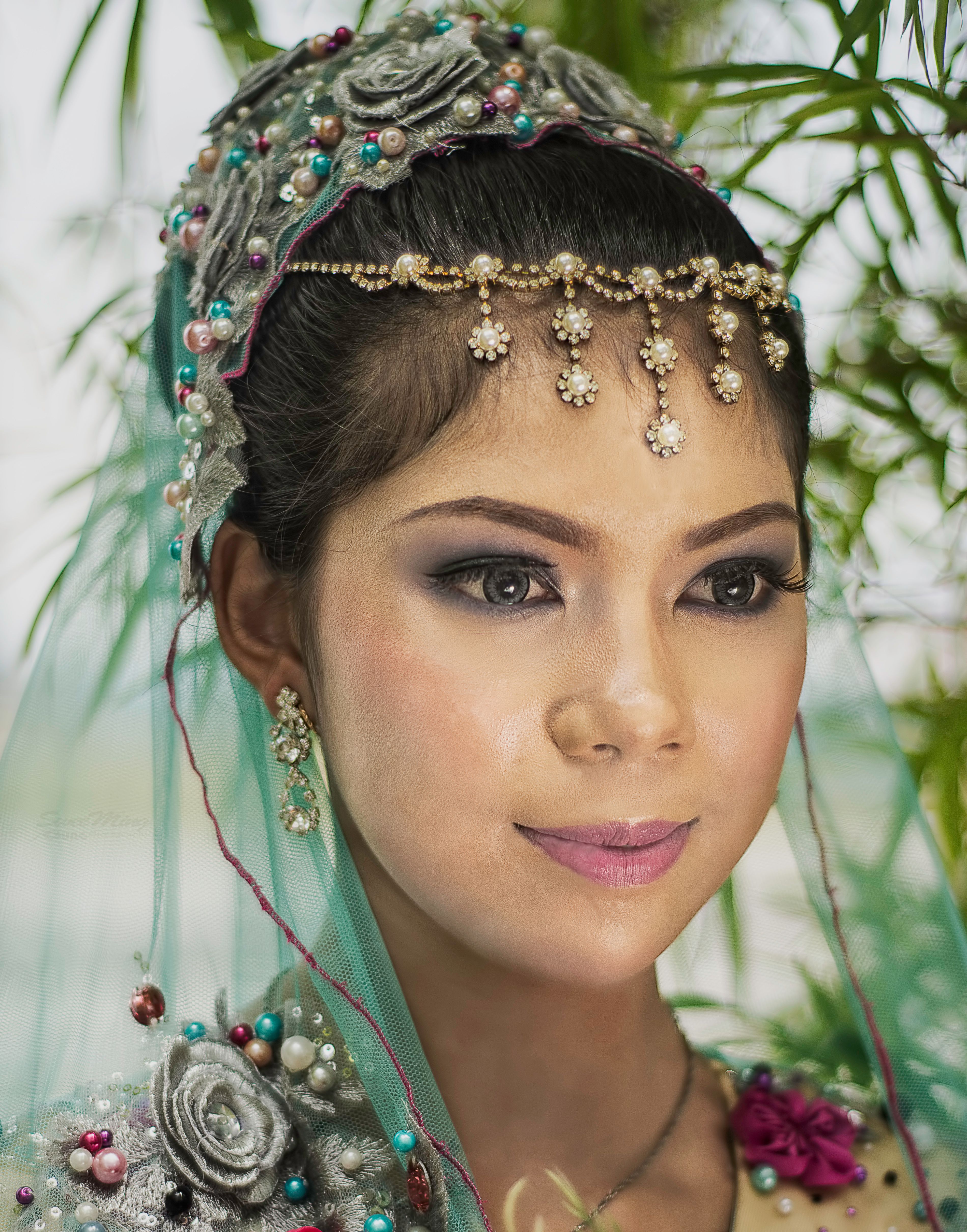 Elegant Traditional Malay Bridal Portrait · Free Stock Photo