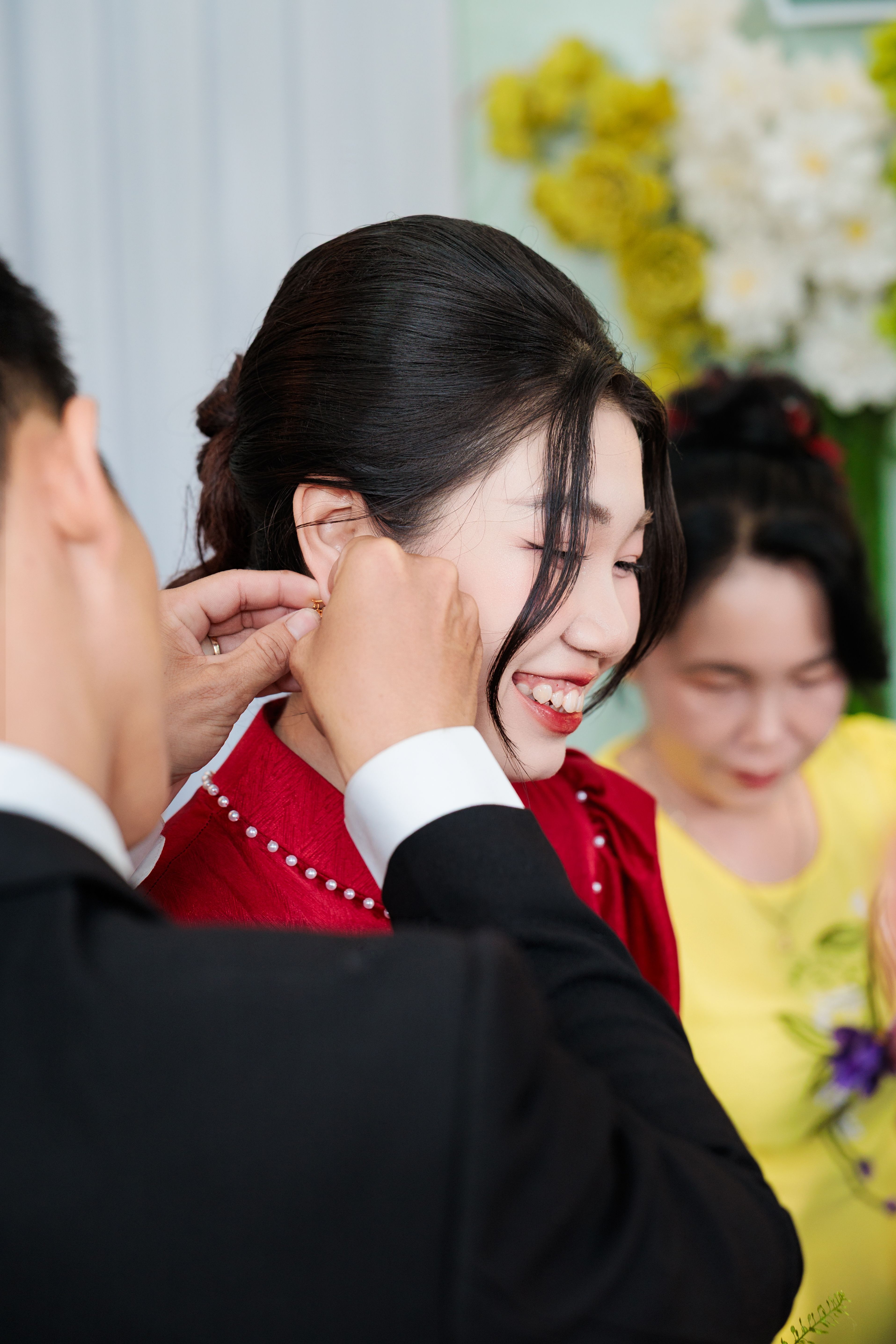 Elegant Wedding Moment with Smiling Bride · Free Stock Photo