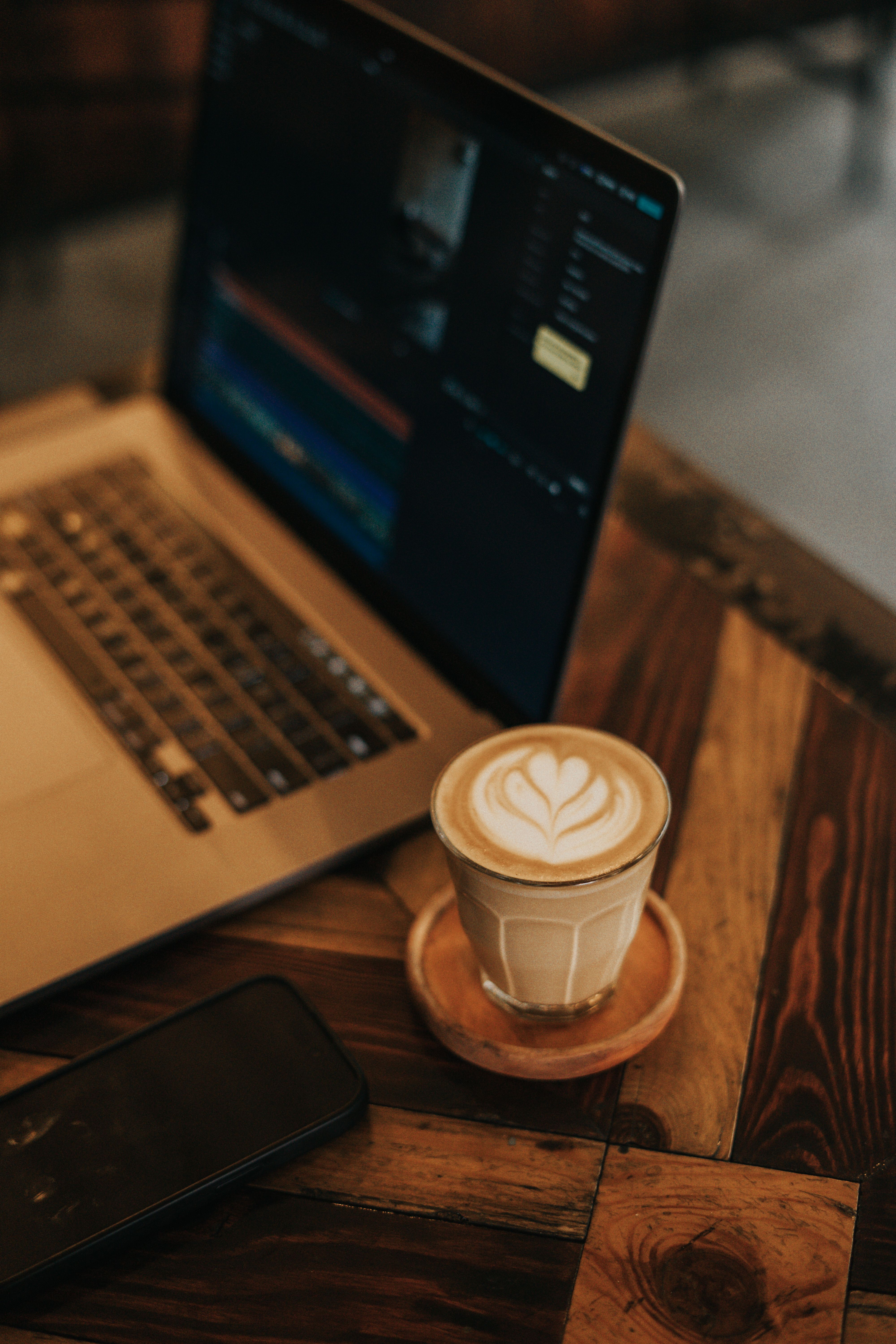 Laptop Cafe Photos, Download The BEST Free Laptop Cafe Stock Photos ...