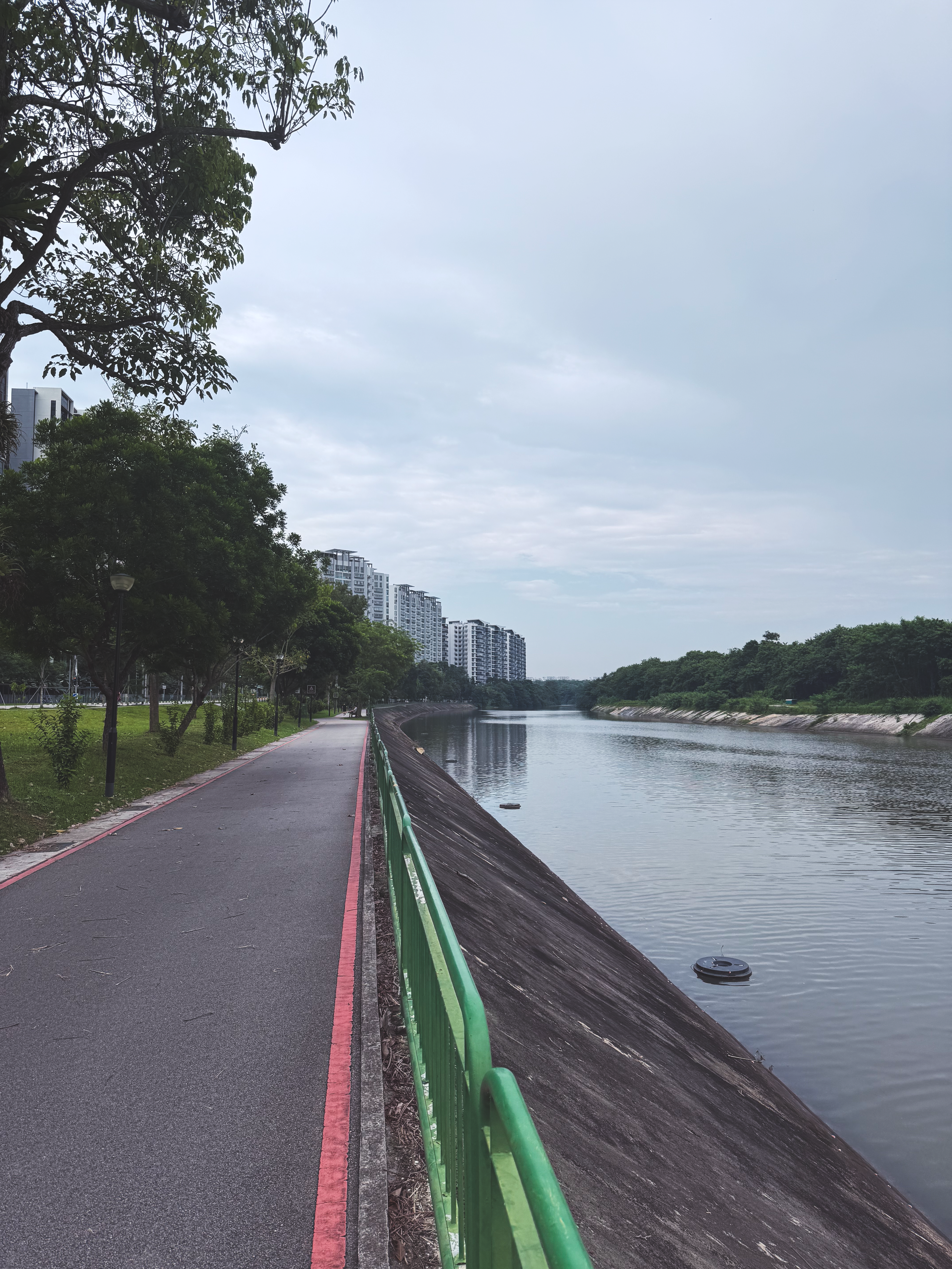 Rainy Day Riverside Path in Seoul · Free Stock Photo