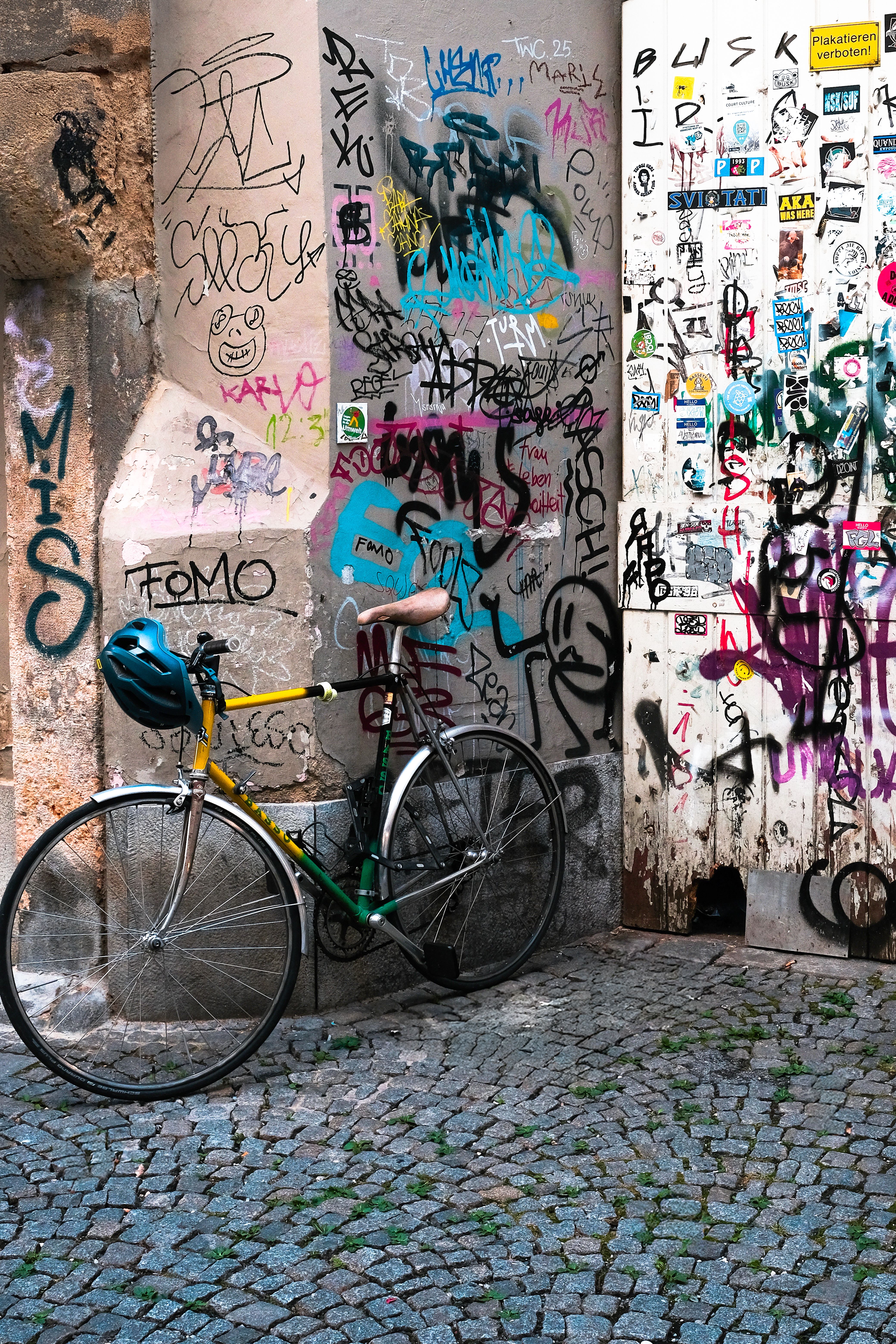 Stickers Photos, Download The BEST Free Stickers Stock Photos & HD Images