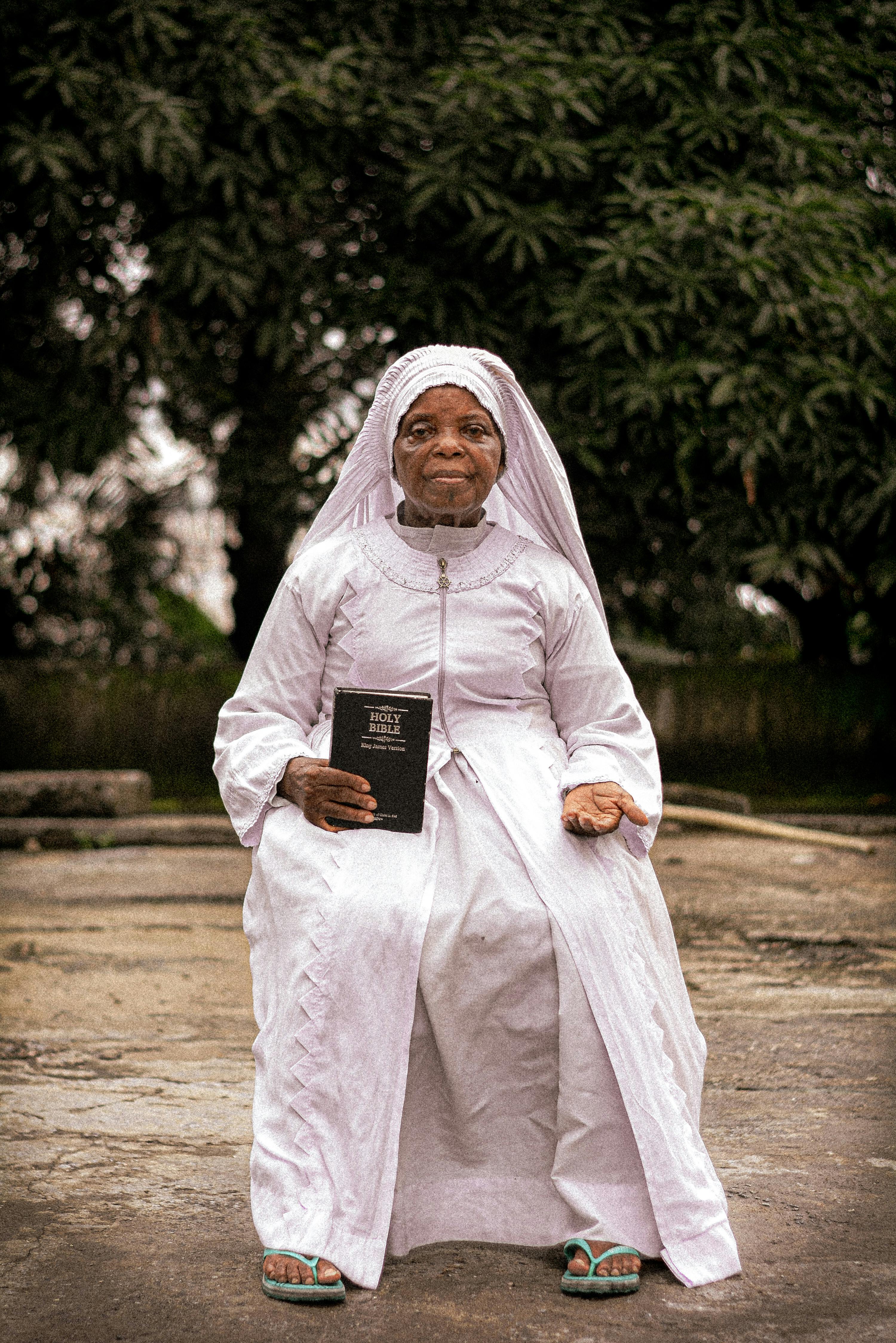 Holy Bible Photos, Download The BEST Free Holy Bible Stock Photos & HD ...