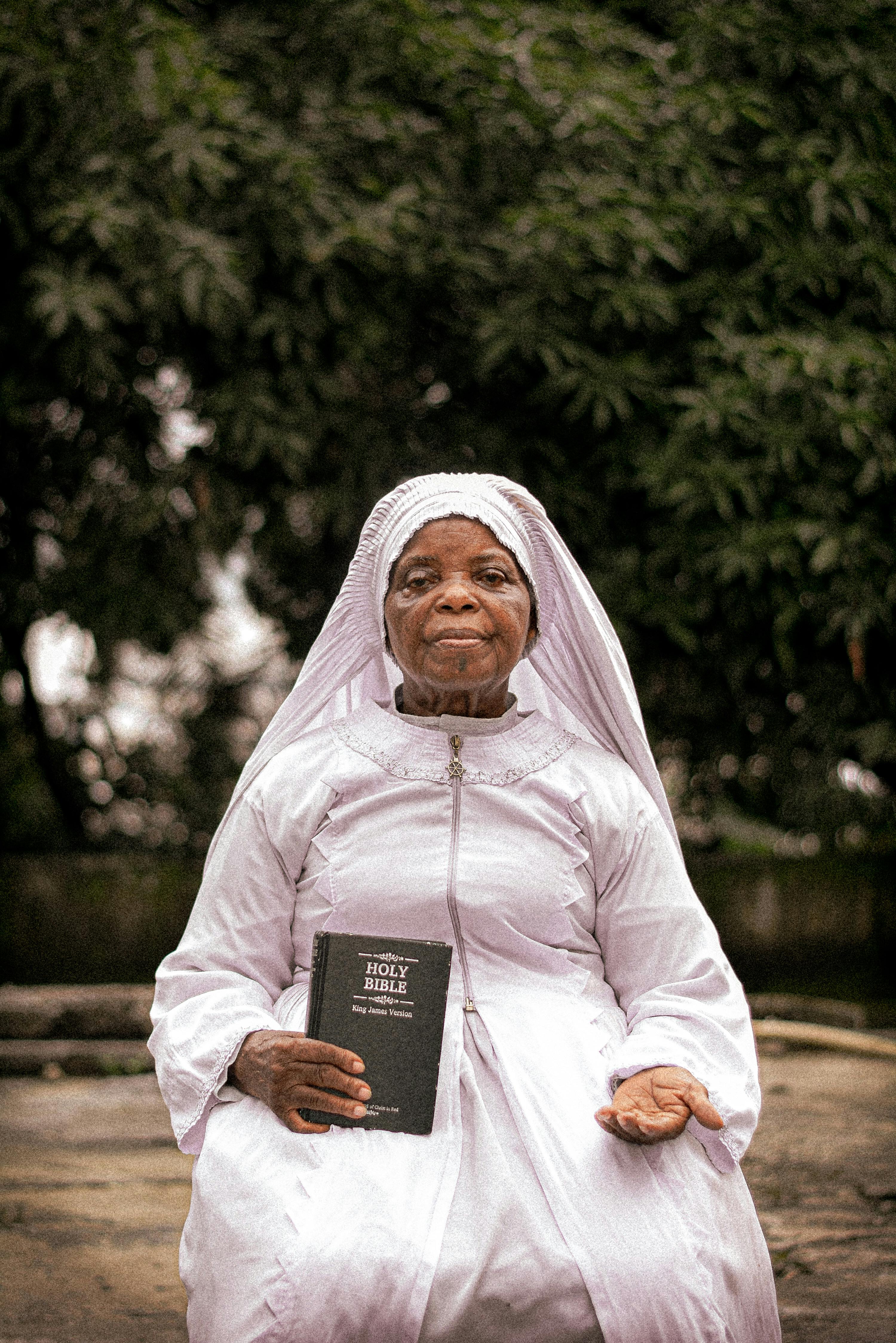 Holy Bible Photos, Download The BEST Free Holy Bible Stock Photos & HD ...