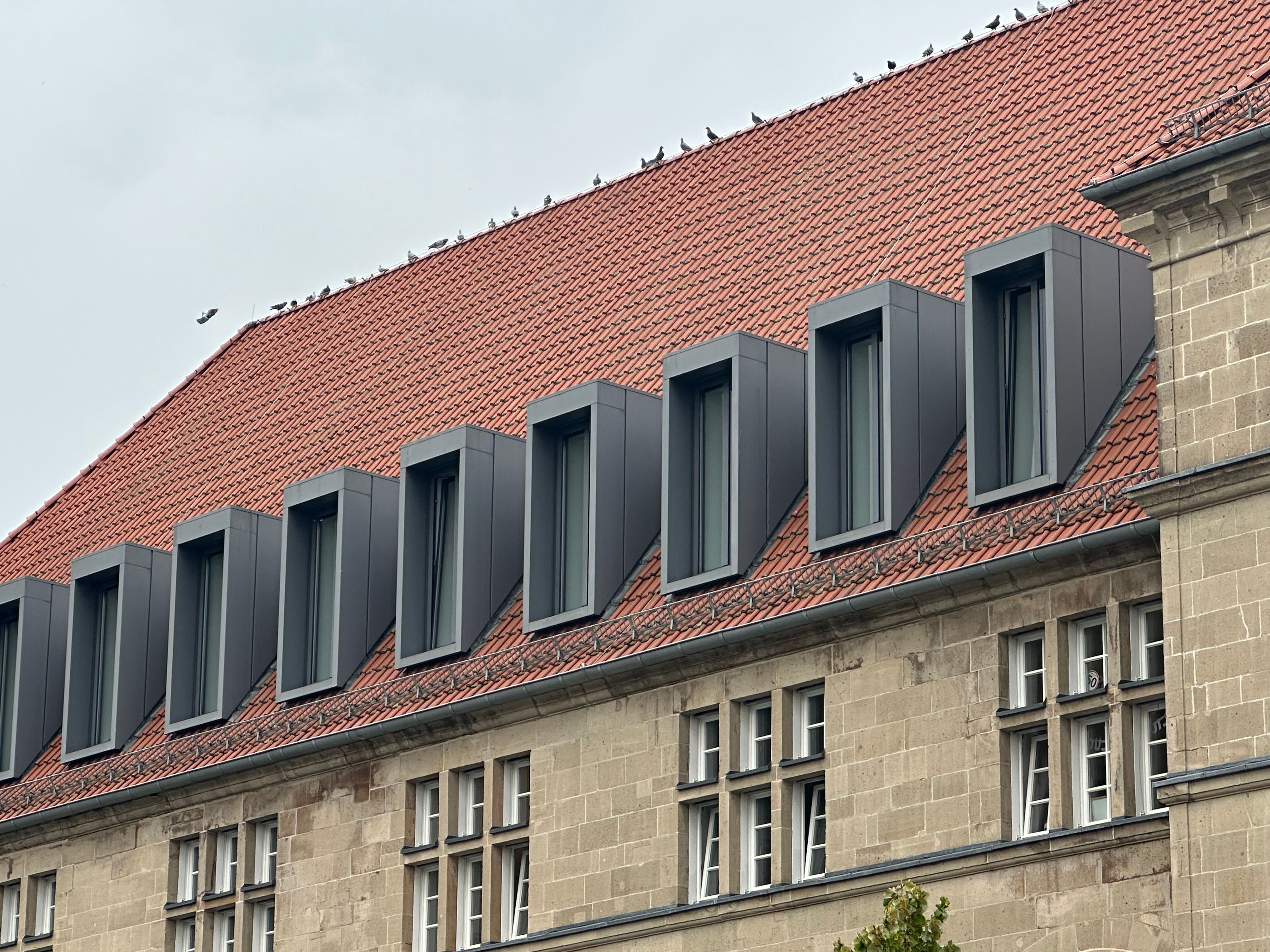 Elegant Red Tiled Roof Modern Architecture · Free Stock Photo