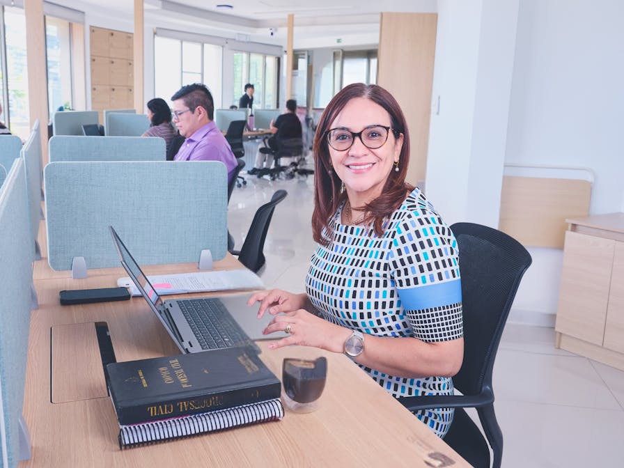 Who Owns the Vanguard Group: History, Structure, and Control