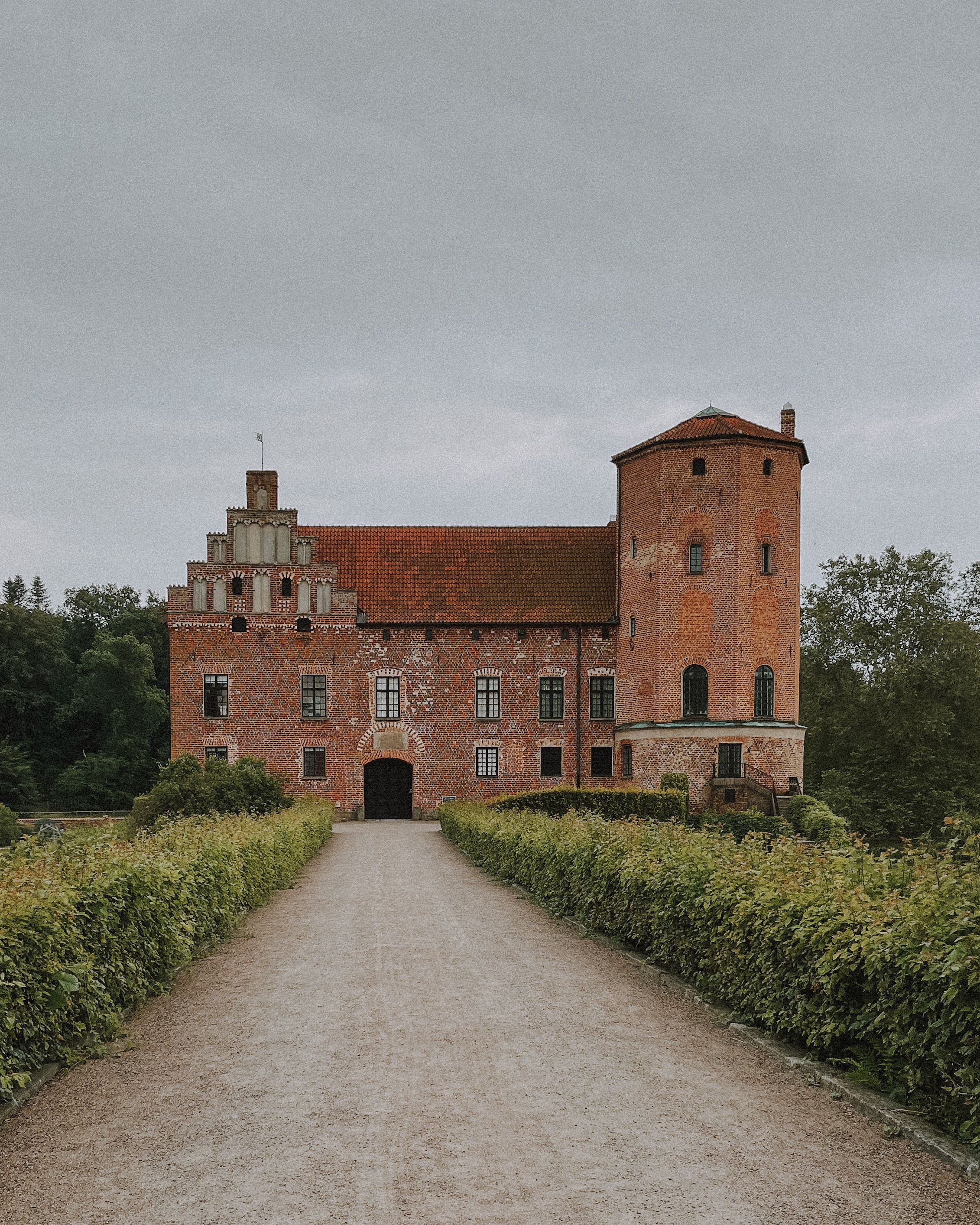 Charming Malmö Castle in Verdant Swedish Countryside · Free Stock Photo