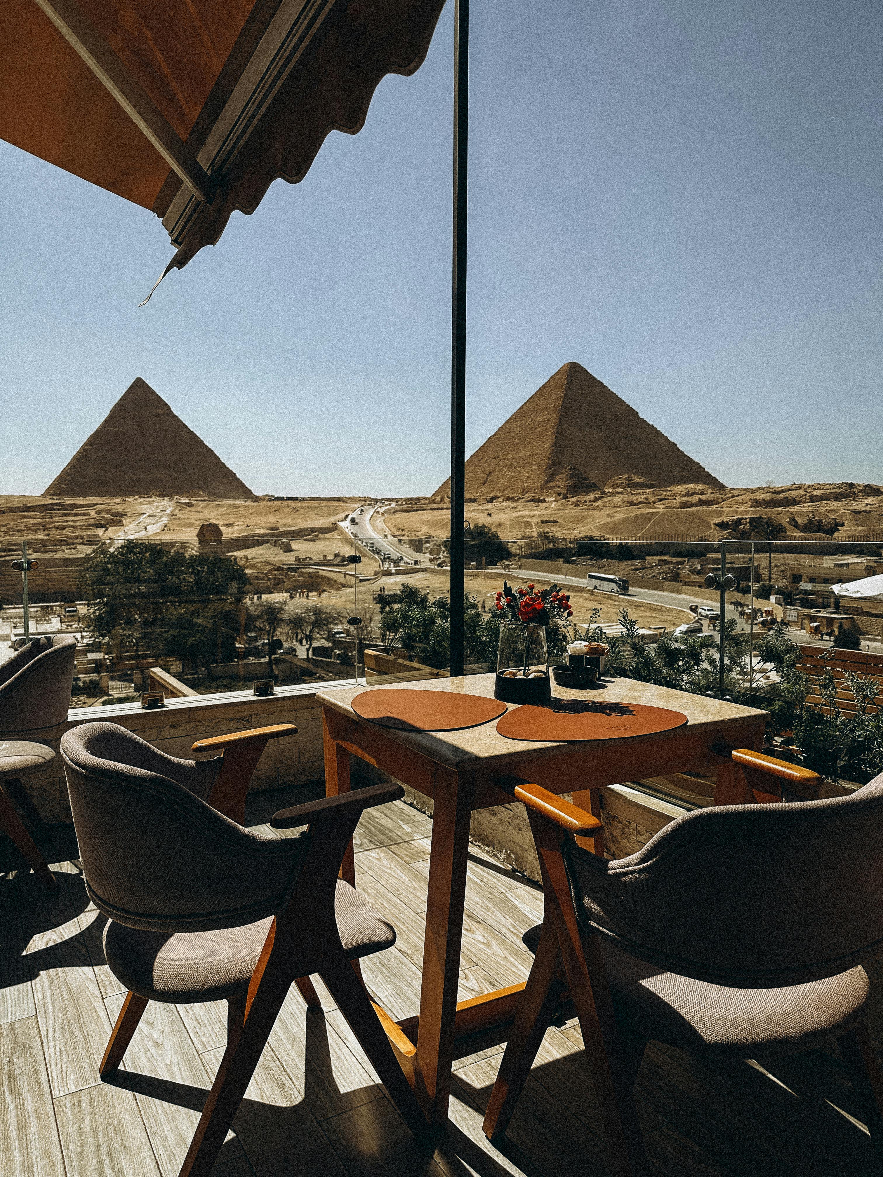 Scenic Café View of Giza Pyramids, Egypt · Free Stock Photo
