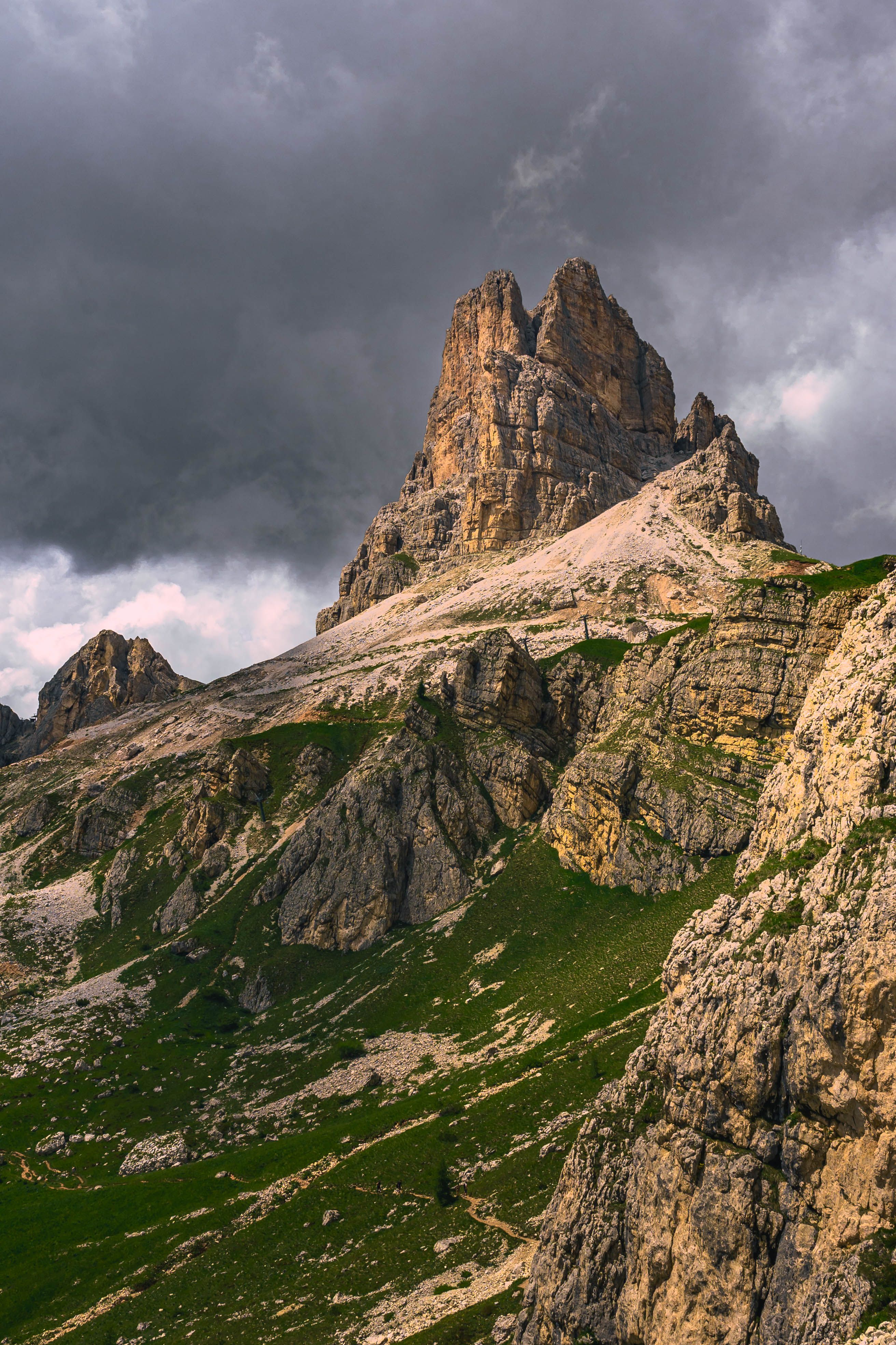 Dramatic Rock Formations in Alpine Sunset · Free Stock Photo