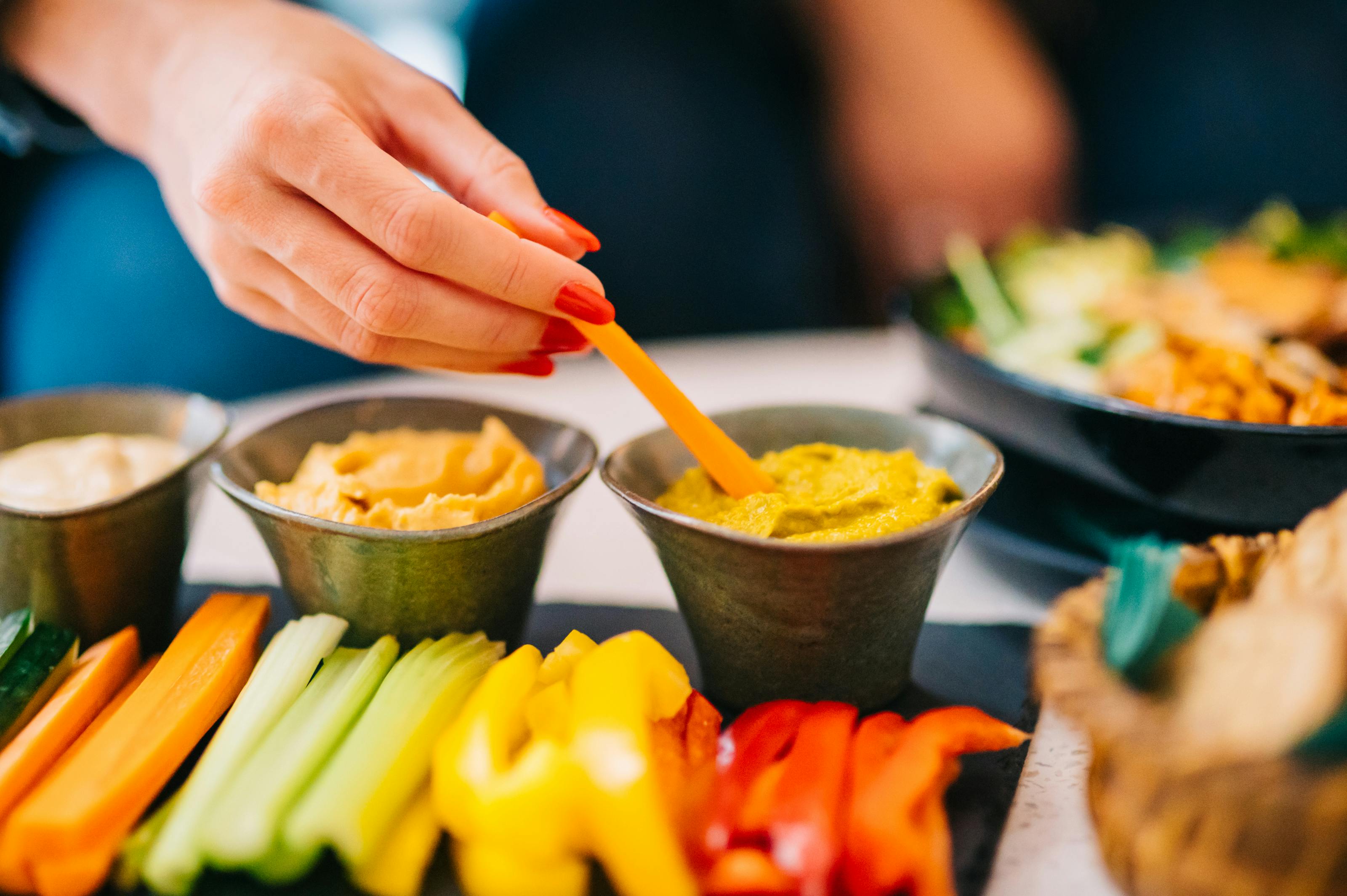 Colorful Vegetable Platter with Hummus Dip · Free Stock Photo