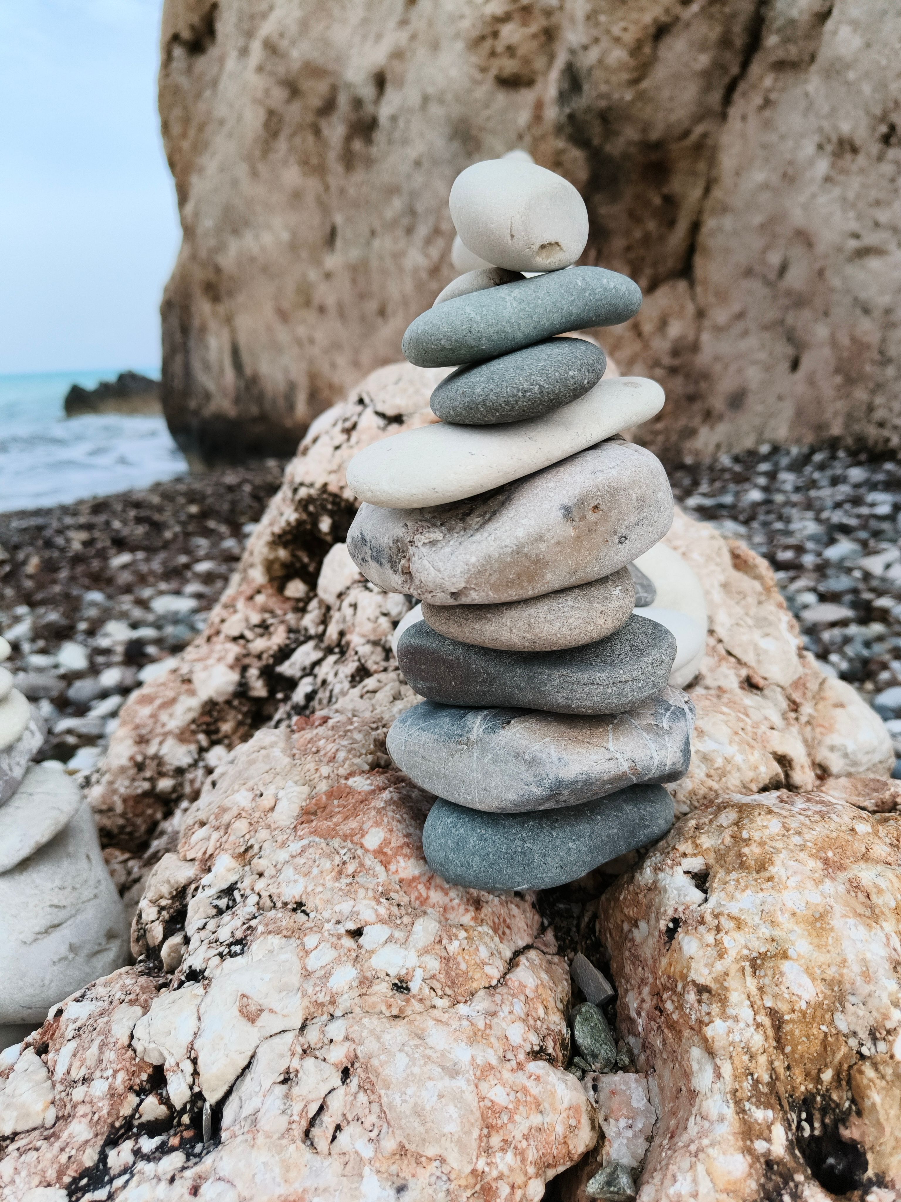 Rock Stack Cairn Beach Background Photos, Download The BEST Free Rock ...