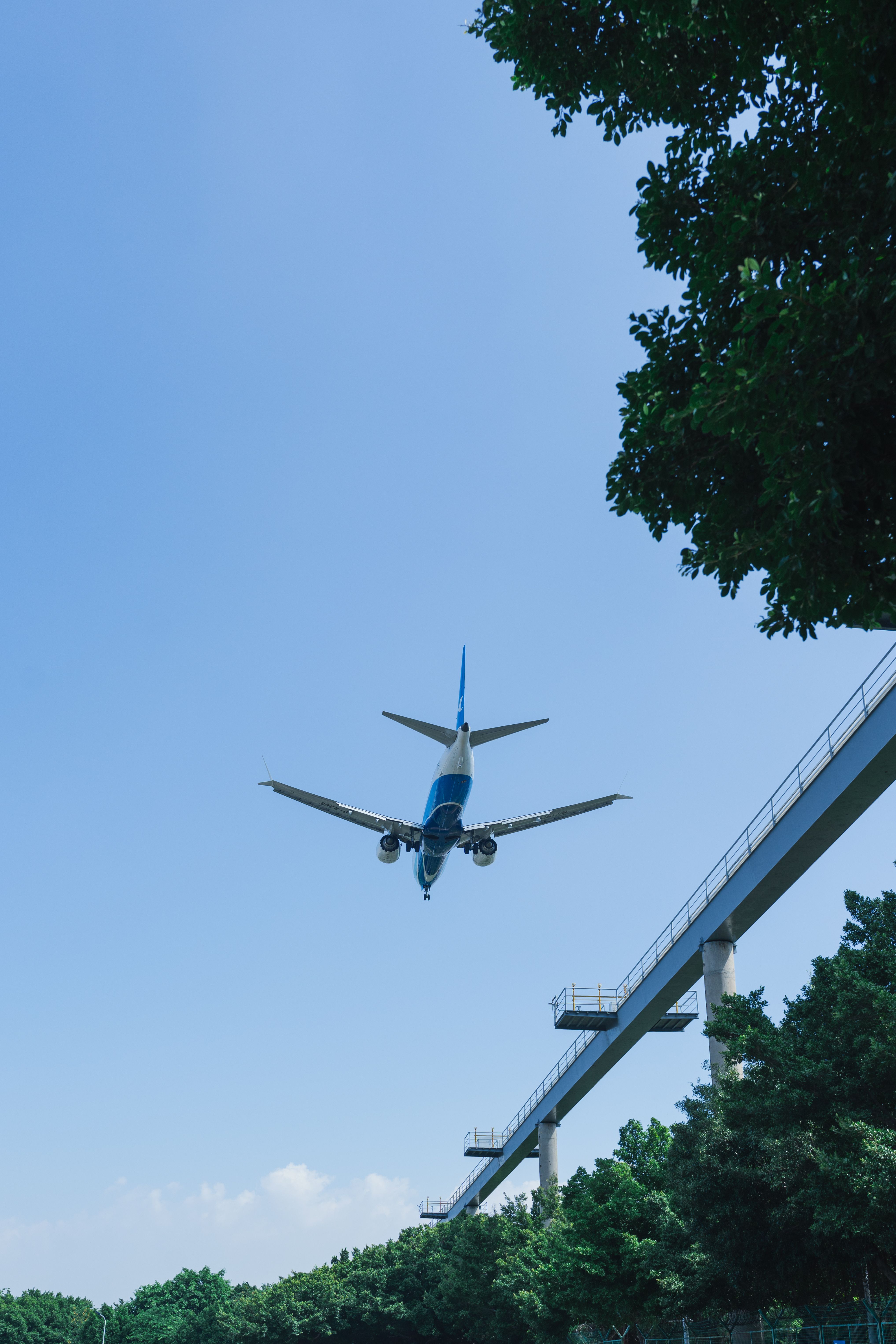 Airplane Falling From The Sky Photos, Download The BEST Free Airplane ...